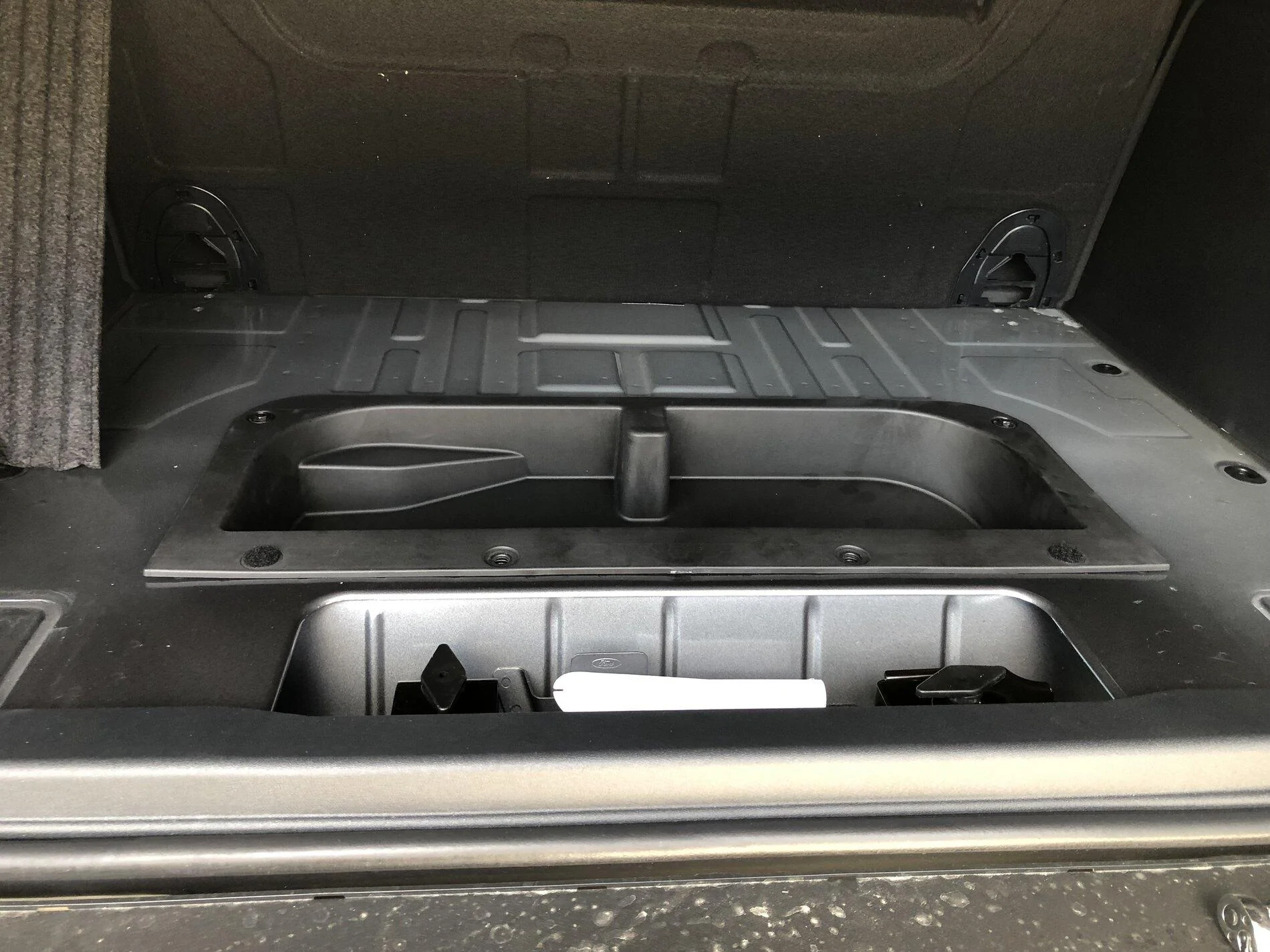 Cargo Safe (Locking Storage) by Console Vault - installation and review ...