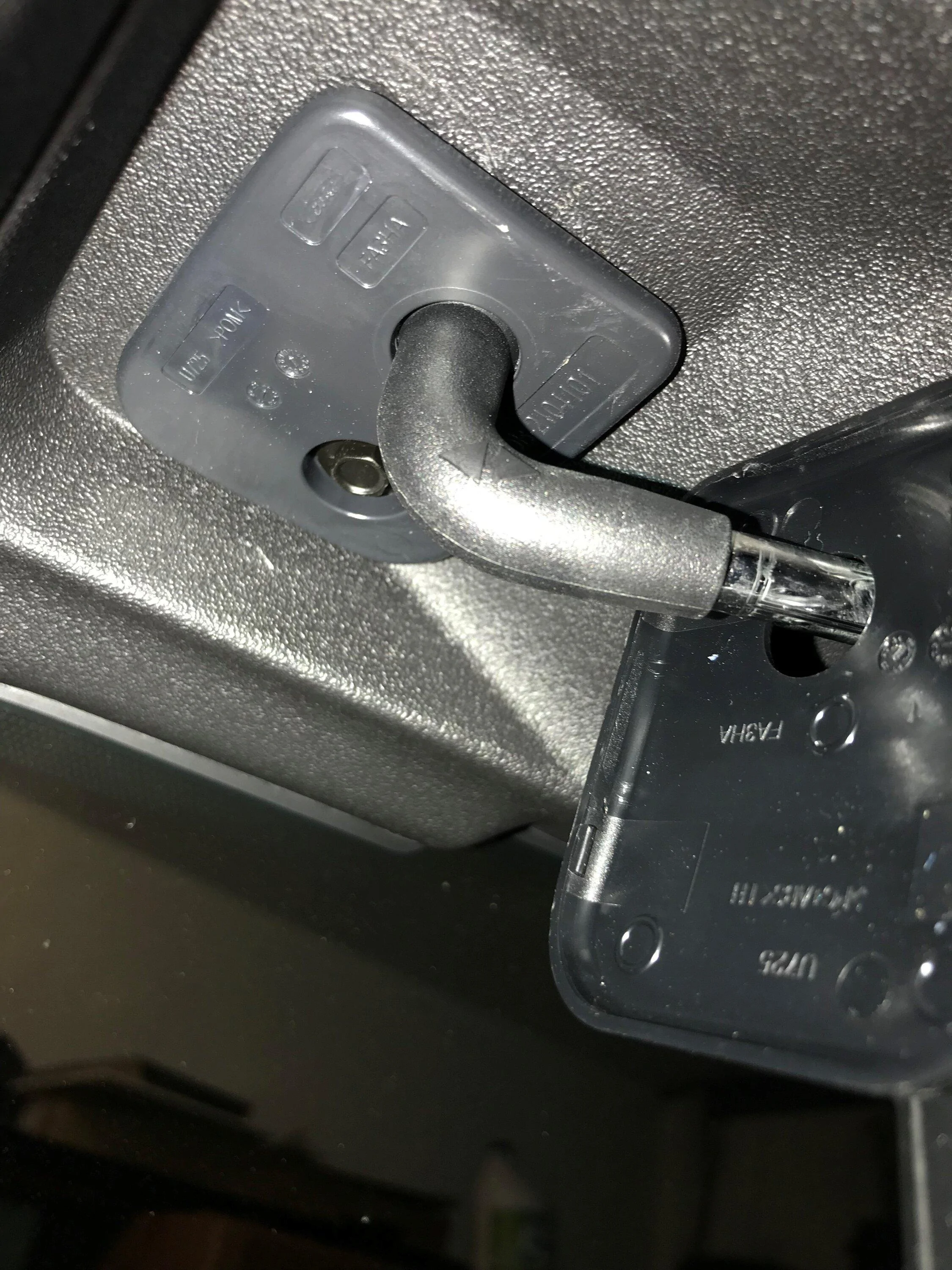 Homelink Integrated in Sun Visor - DIY install & photos | Bronco6G ...