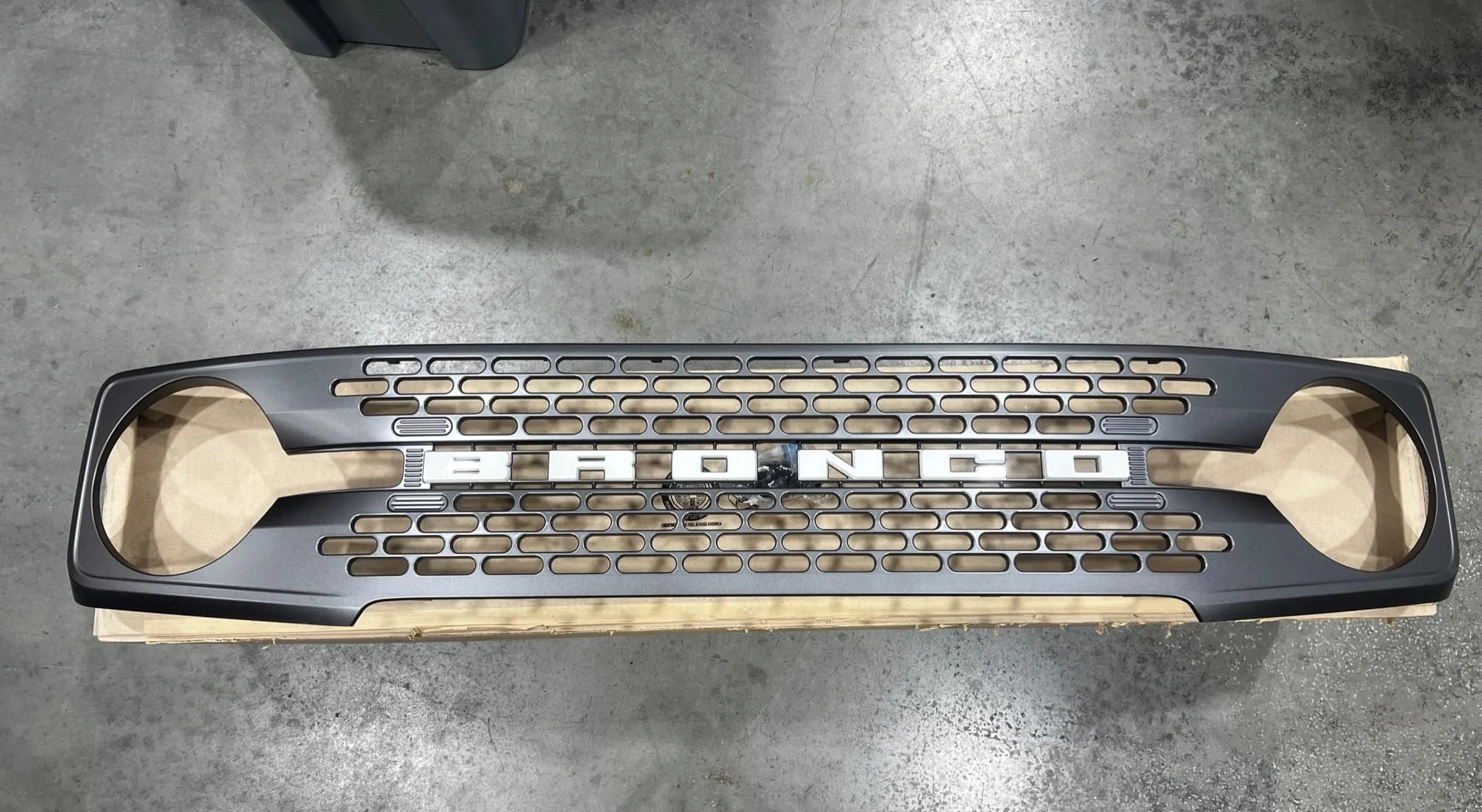California - Badlands - Front Grille W/Camera Mount | Bronco6G - 2021 ...