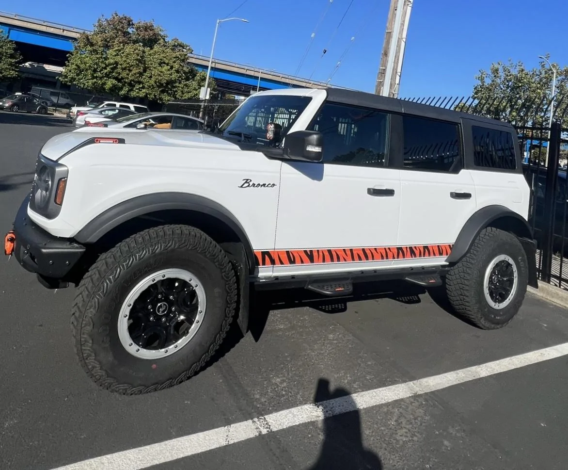Put any cool / unique vinyl decals on your Bronco? Let's see them ...