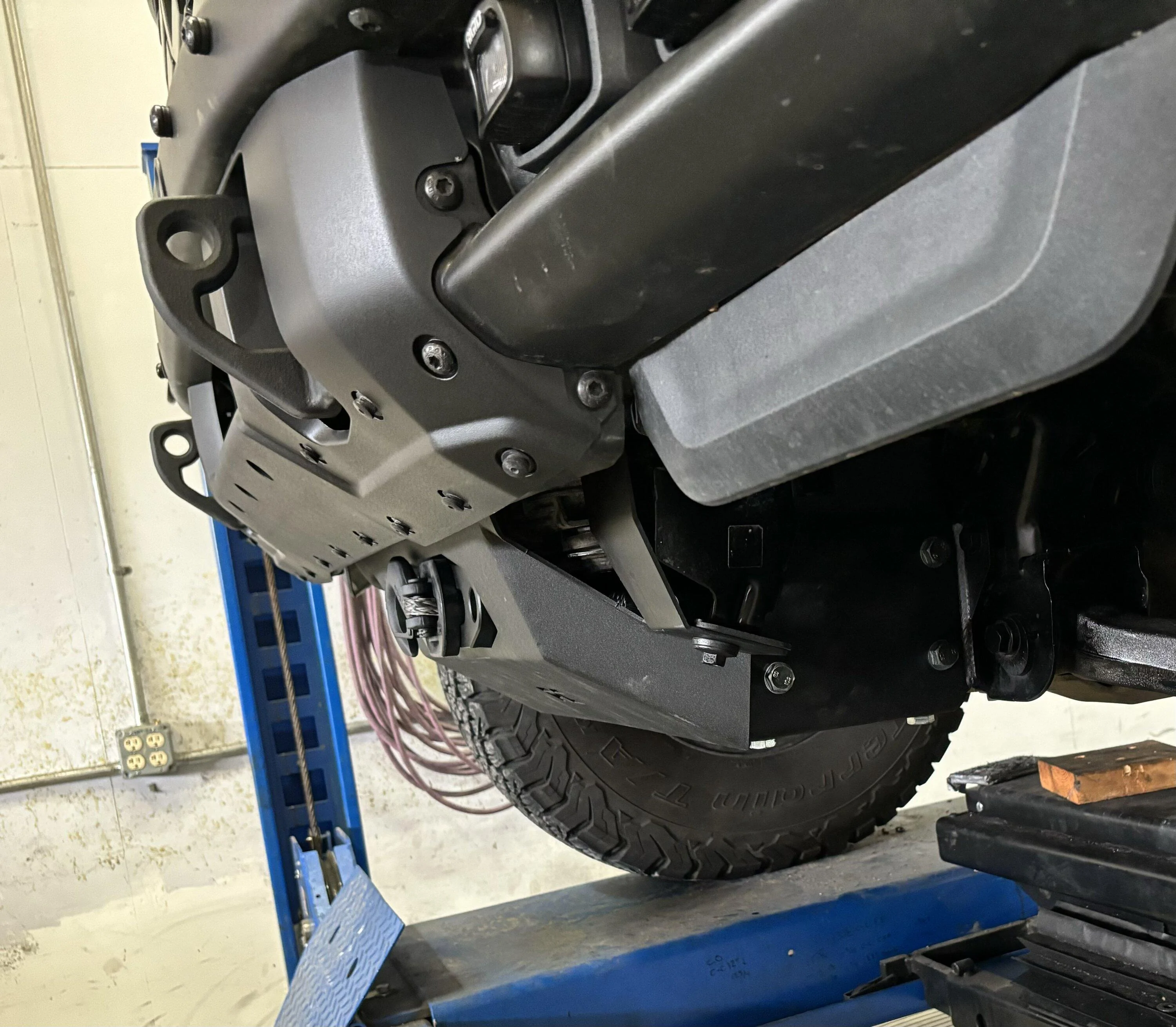 12,000 lb Hidden Winch install on Bronco Raptor | Bronco6G - 2021+ Ford ...