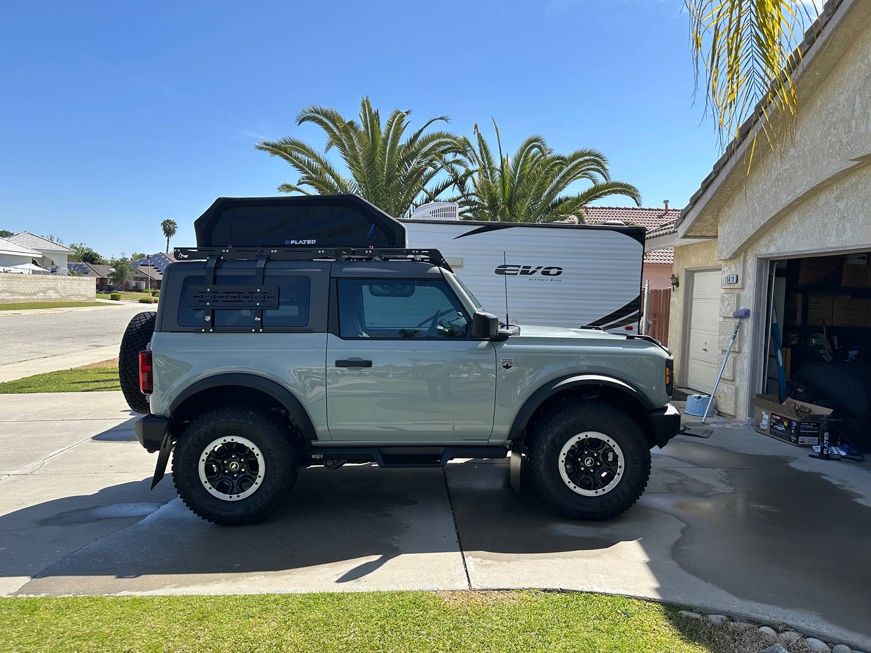 Flated Rooftop Cargo Box? or Goodyear blimp? | Bronco6G - 2021+ Ford ...