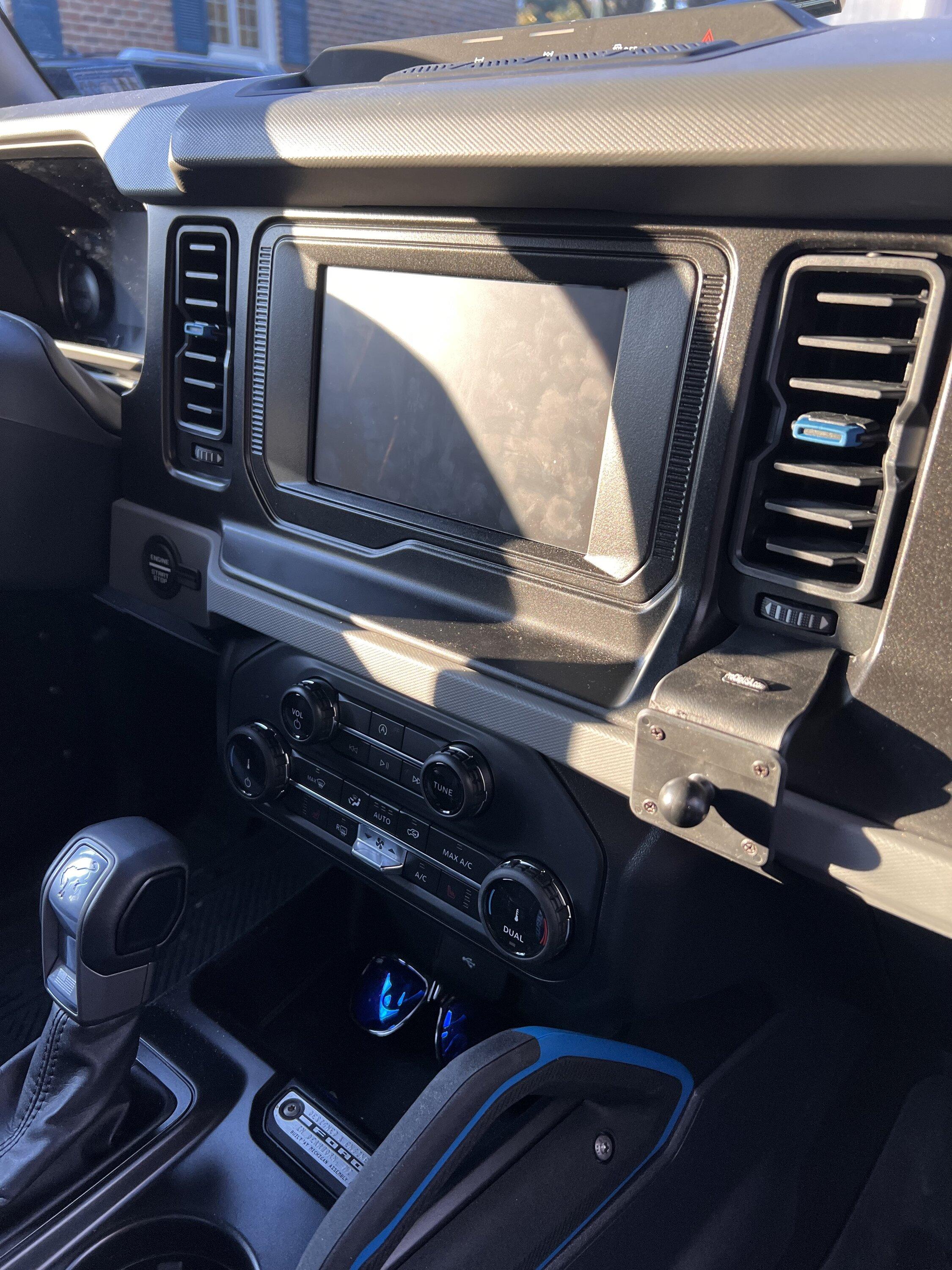 Finally found a phone mount that checks the boxes... Sorta | Bronco6G ...