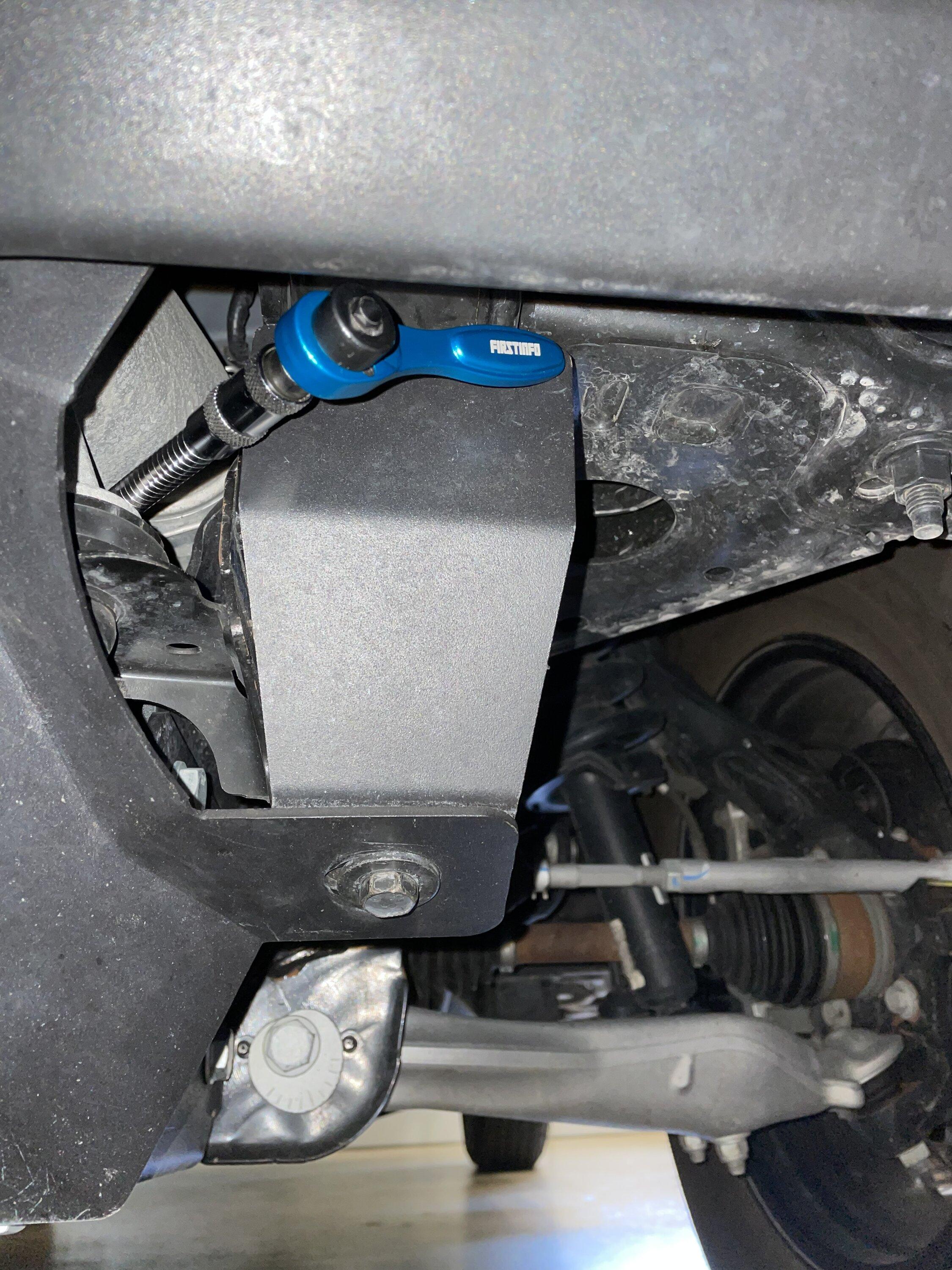 DIY - remote engage/disengage Rough Country Hidden Winch lever ...