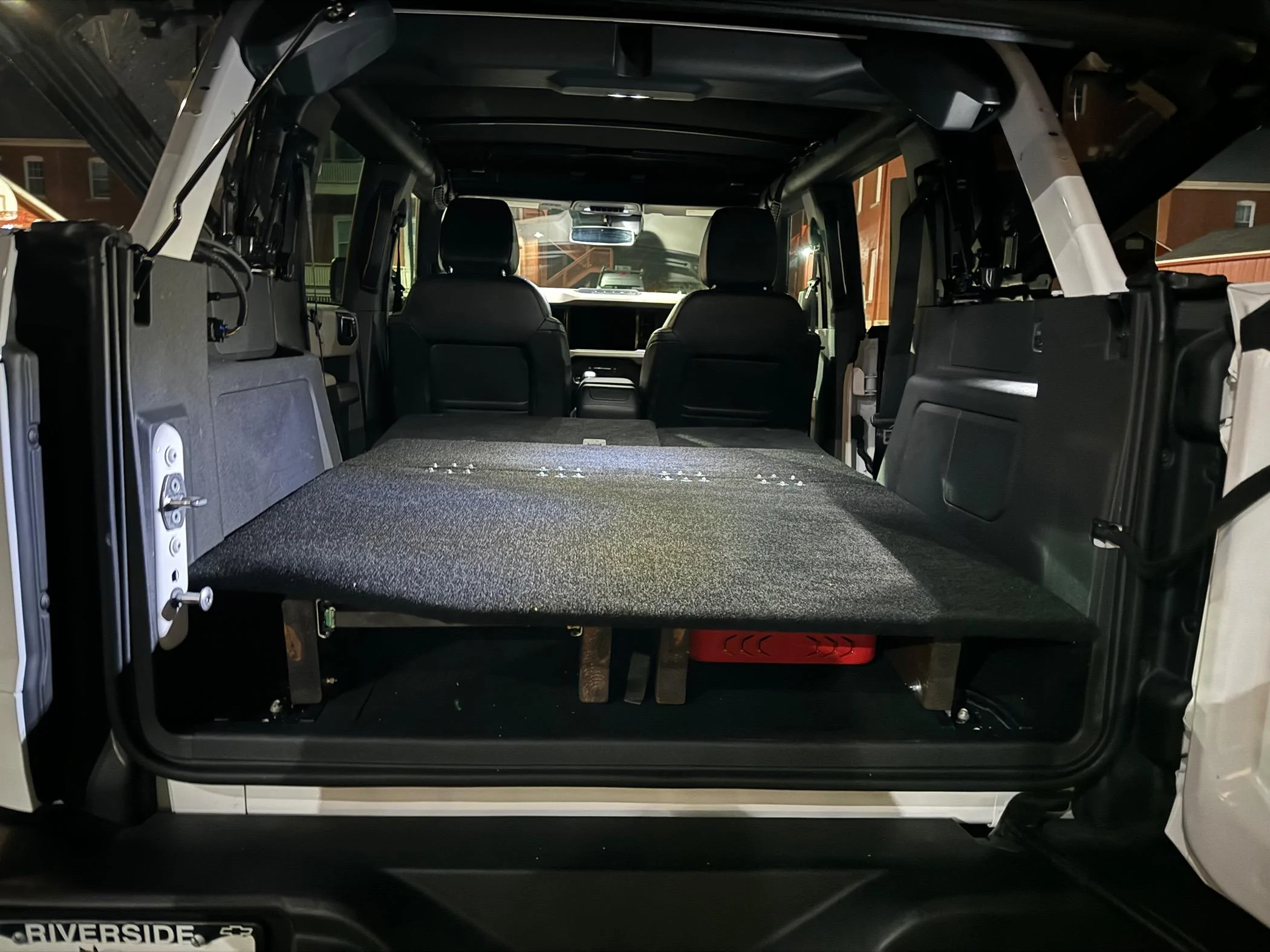 6” rear platform w/ pullout kitchen and storage build | Bronco6G - 2021 ...
