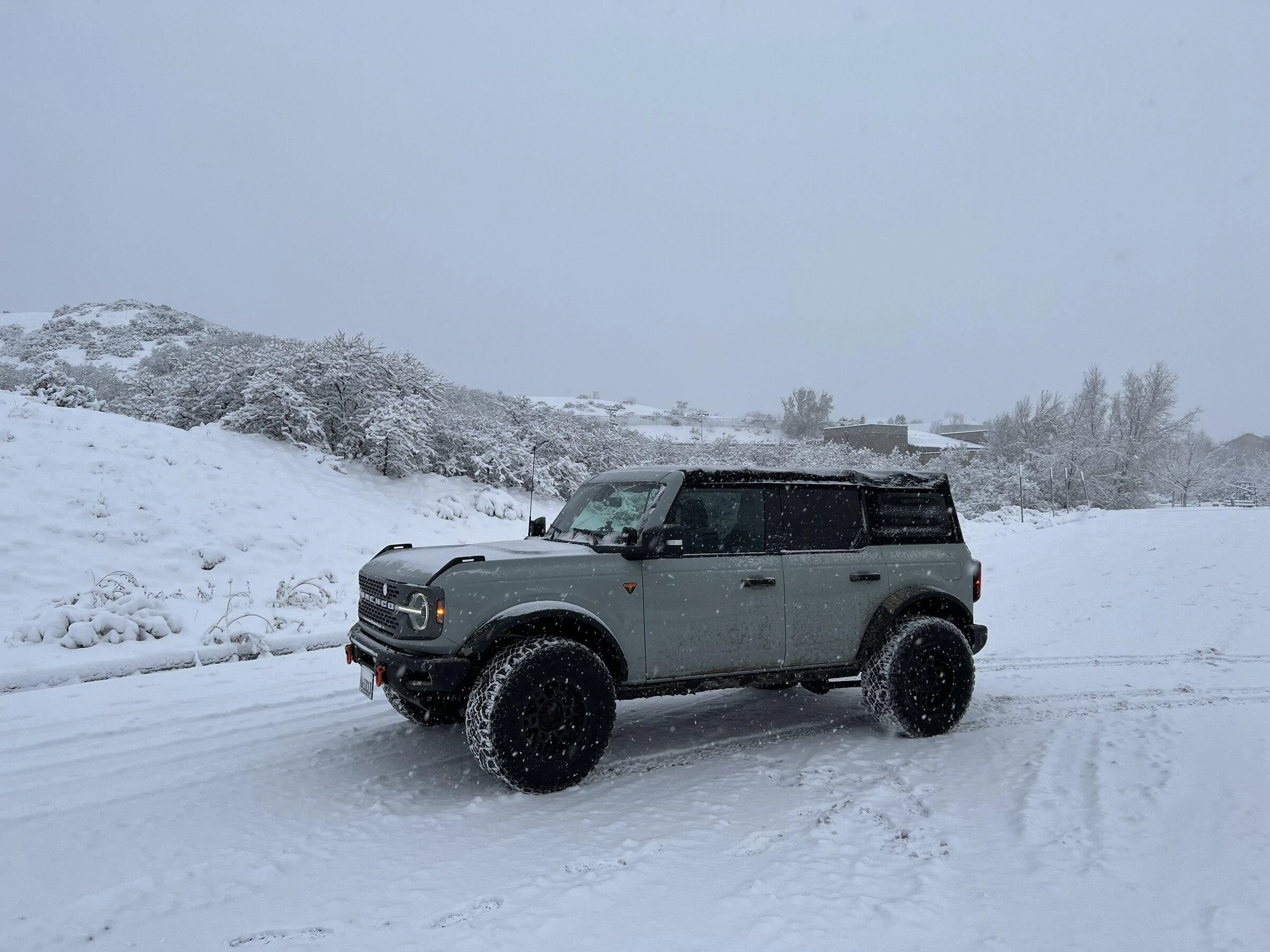 Snow breaches inside of Bronco w/ soft top during blizzard claims owner ...