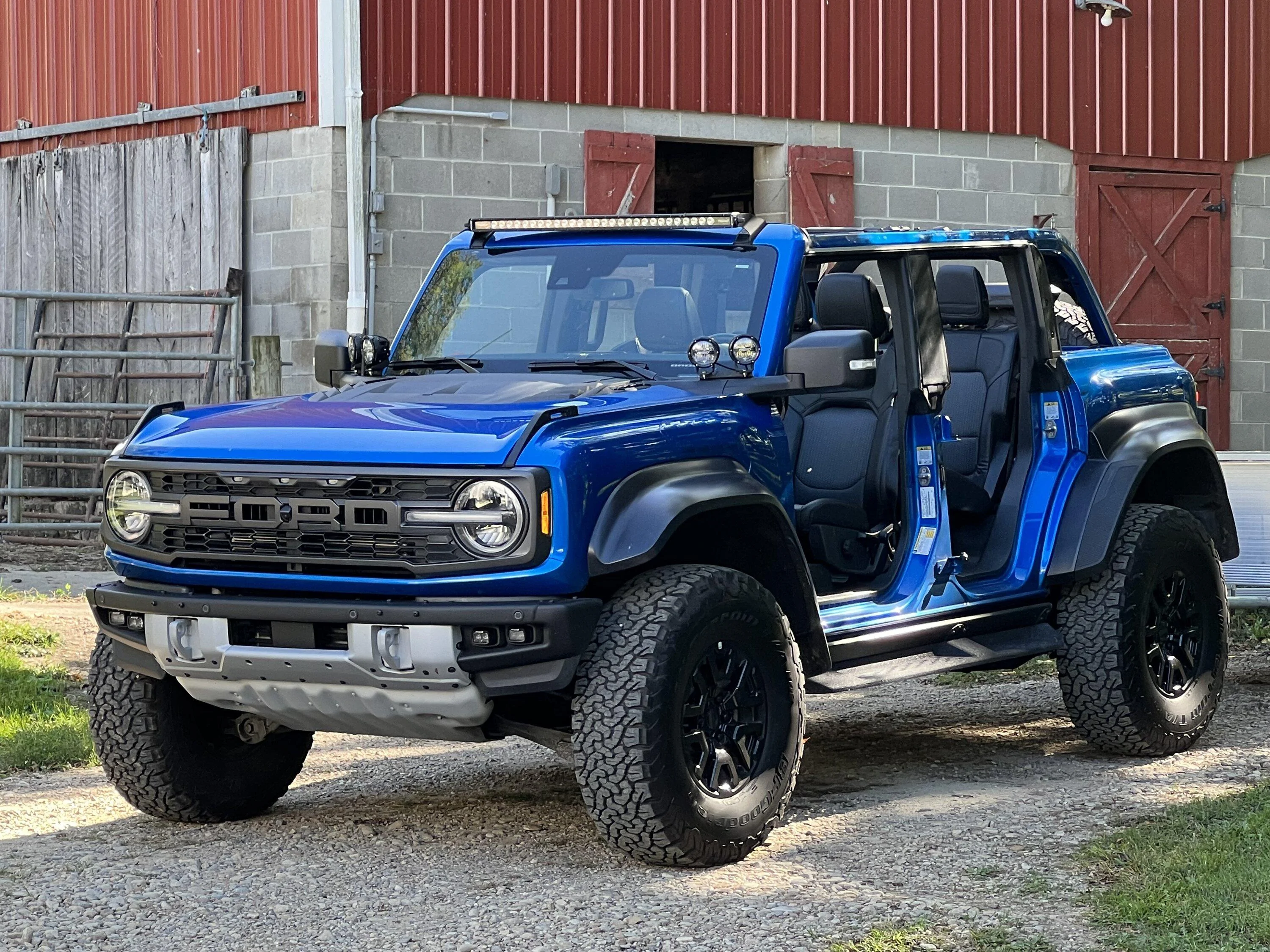 VELOCITY BLUE Bronco RAPTOR Photos Thread | Bronco6G - 2021+ Ford ...