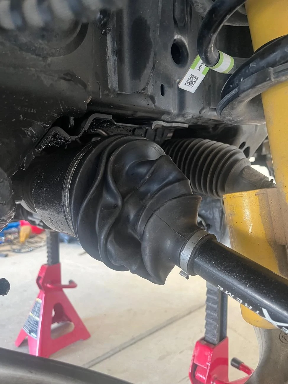 32 Spline CV Grease Leak | Bronco6G - 2021+ Ford Bronco & Bronco Raptor ...