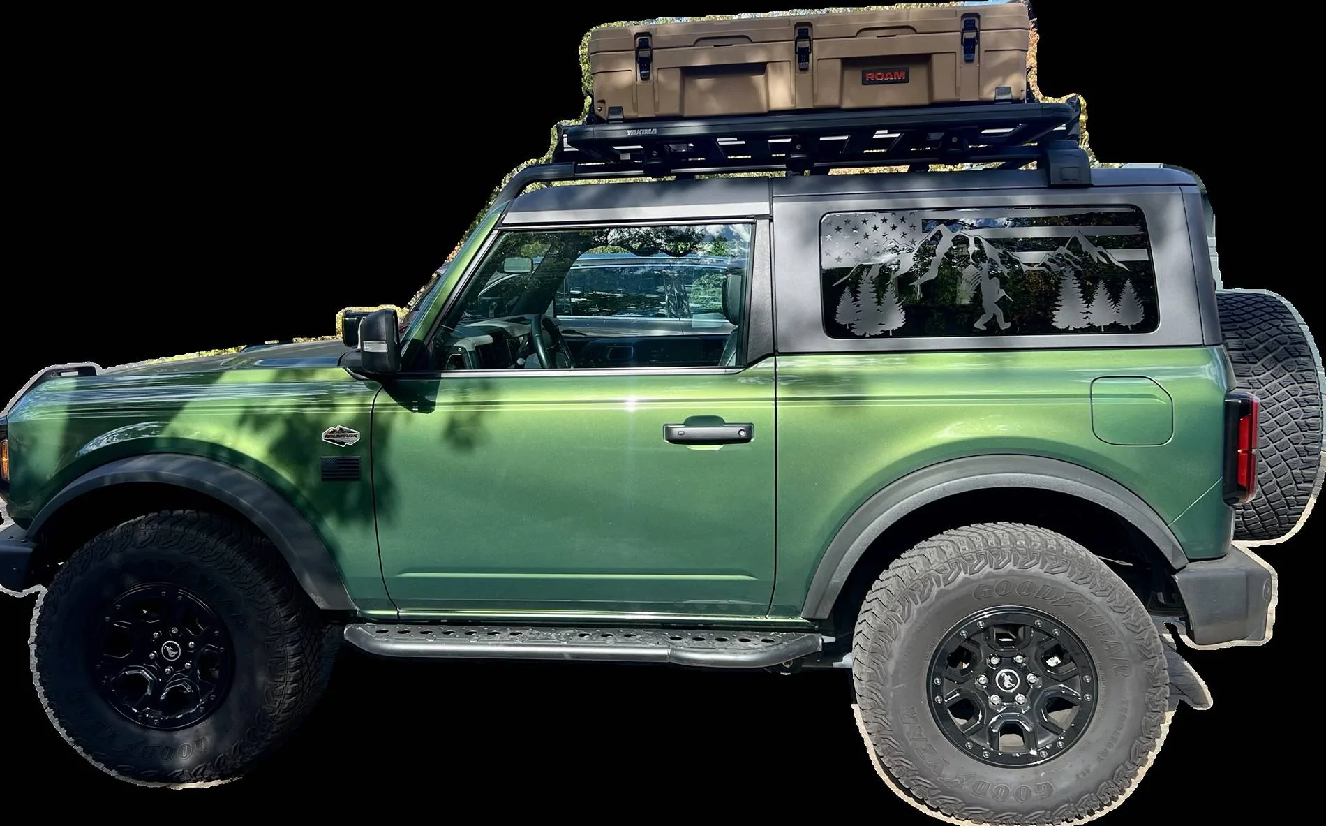 2 door 2022 Wildtrak with Yakima LockNLoad, Slim Shady and Roam 105L ...