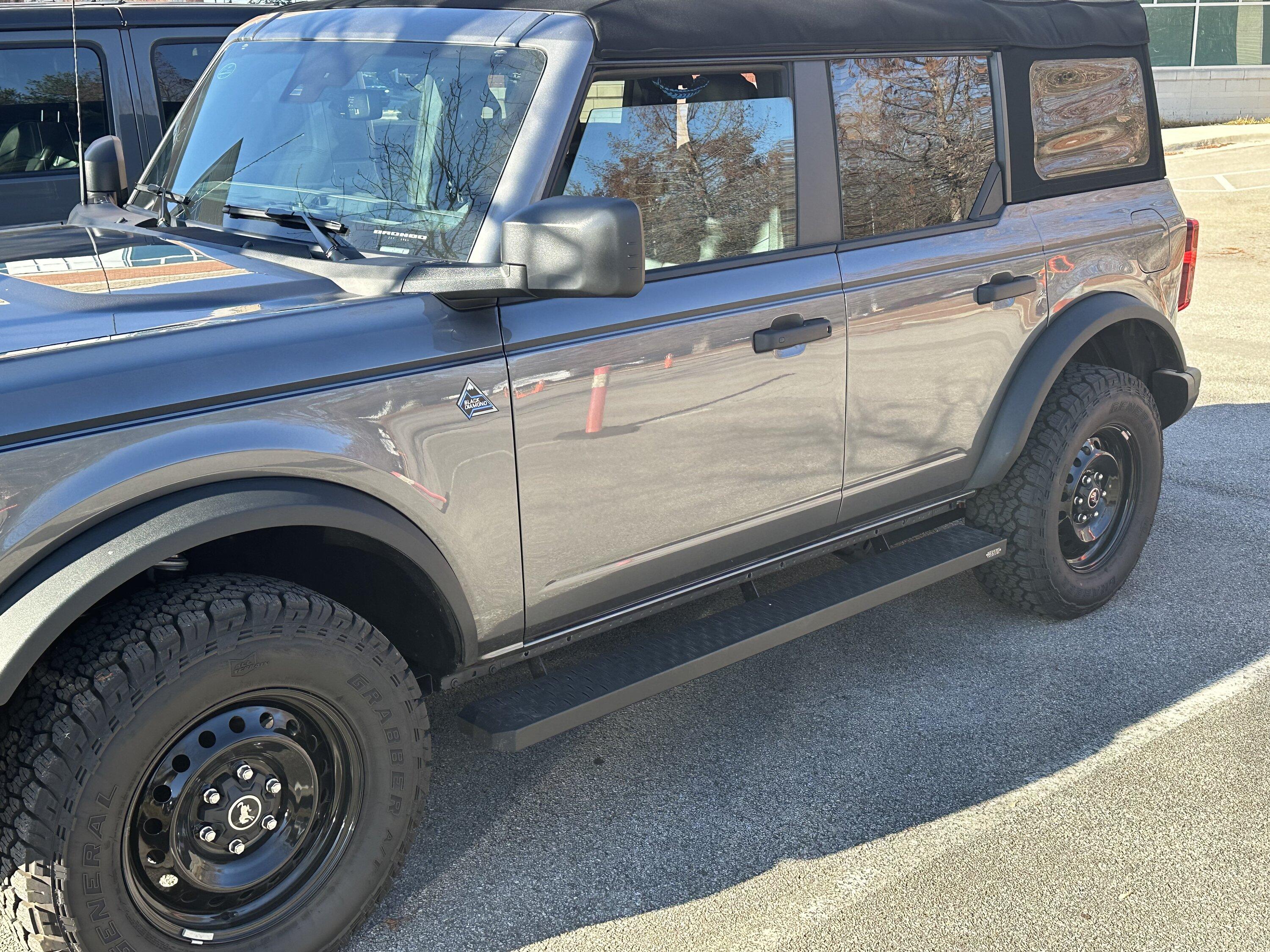 Carbon gray black diamond with black heritage stripe. | Bronco6G - 2021 ...
