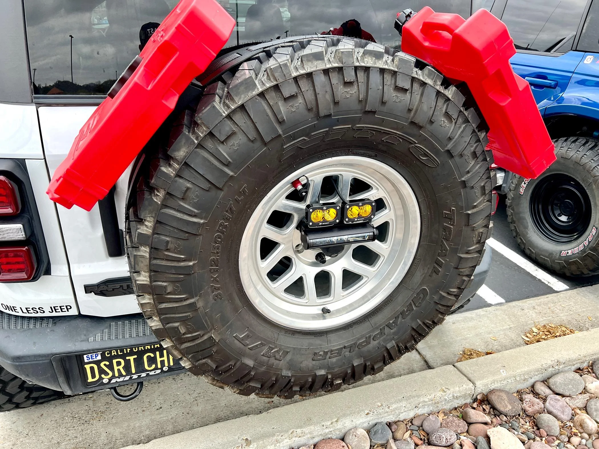 NEW! Bronco Raptor ”UNI” Chase Light Mount by Fast Intentions | Page 6 ...