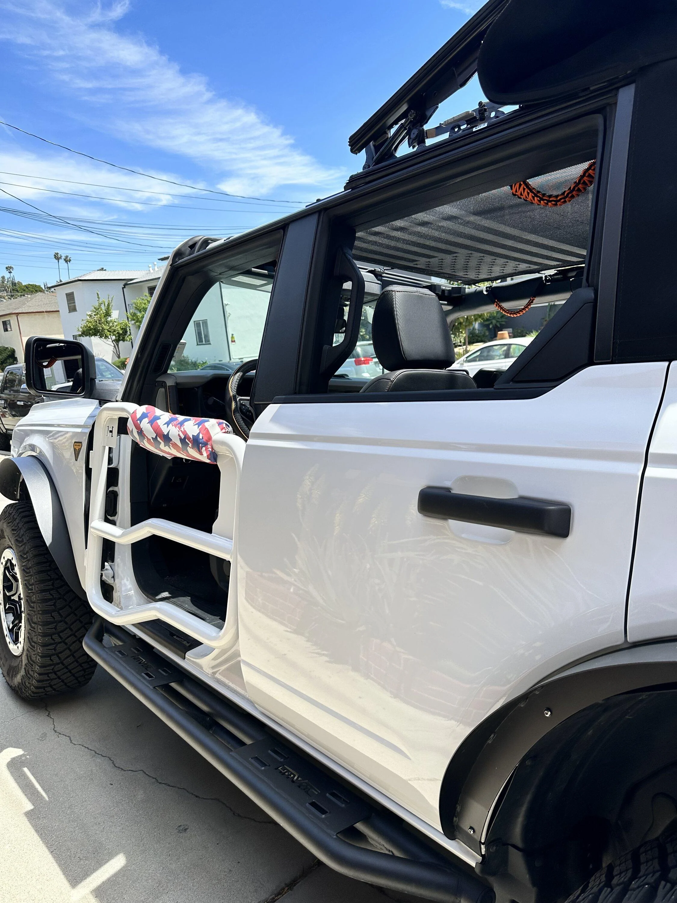 4door Havoc tube doors powder coated white | Bronco6G - 2021+ Ford ...