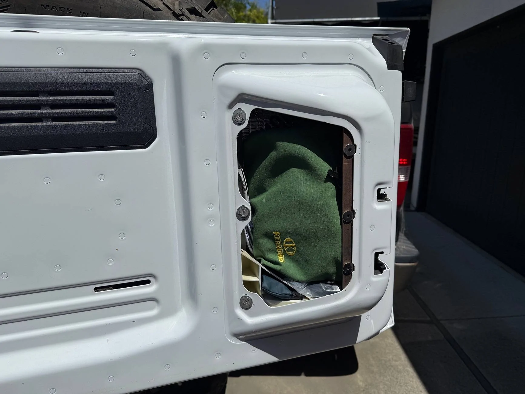 best use for tailgate space? | Bronco6G - 2021+ Ford Bronco & Bronco ...