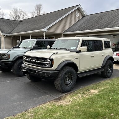 Everglades Desert Sand Bronco spotted in the wild | Bronco6G - 2021 ...