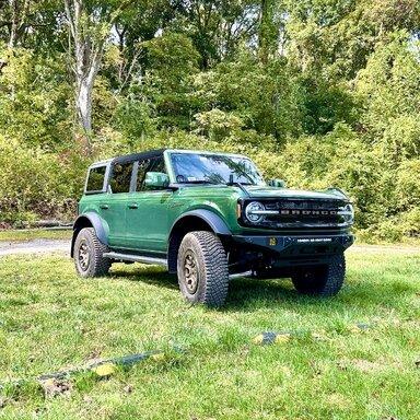 [Update SOLVED]: Fuse 36 tapped by... the factory? Spies? Jeep? Aliens ...