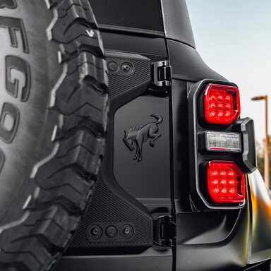 2024 Bronco Raptor spotted with new graphic decals | Bronco6G - 2021 ...