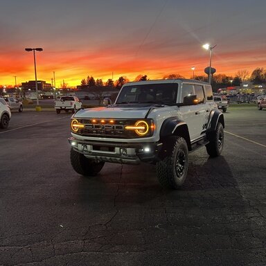 OXFORD WHITE Bronco RAPTOR Photos Thread | Bronco6G - 2021+ Ford Bronco ...