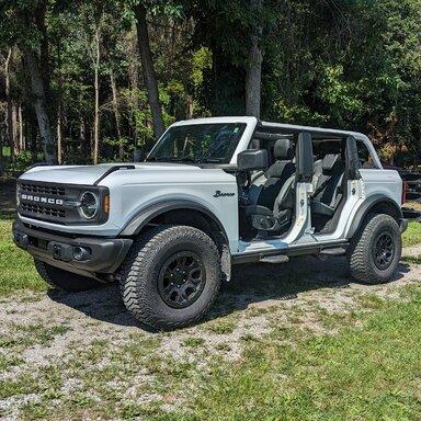 A Ditch Light Photo Data Point (Comparison Pics) | Bronco6G - 2021 ...