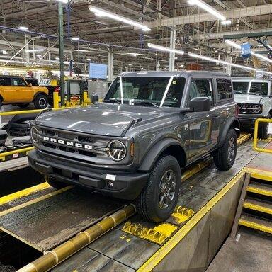 JCR Crusader Rear Bumper with BD Squadron lights added | Bronco6G ...