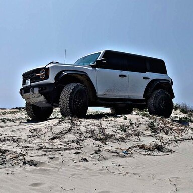 OXFORD WHITE Bronco RAPTOR Photos Thread | Bronco6G - 2021+ Ford Bronco ...