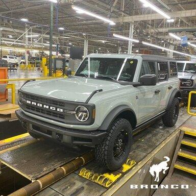 Montana - OEM Bronco Hub Cap/Covers | Bronco6G - 2021+ Ford Bronco ...