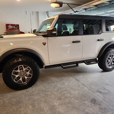 HOSS 3.0 Fox shocks installed on Bronco Badlands Non-Sasquatch (photos ...