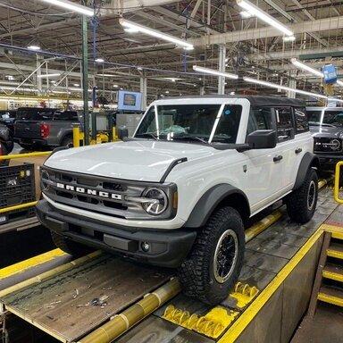 Rock Rails, Side Steps, and Sliders. | Bronco6G - 2021+ Ford Bronco ...