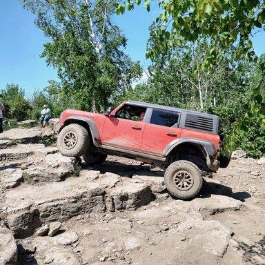 Stage 1 of Michaels build....39s w/ RPG Offroad HOSS 4.0 spring perch ...