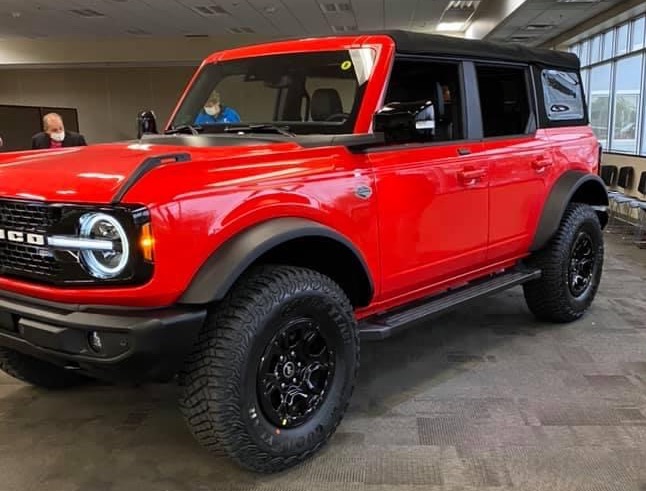 Wildtrak Race Red 4 Door Bronco w/ Soft Top Down & Keyless Entry Keypad ...