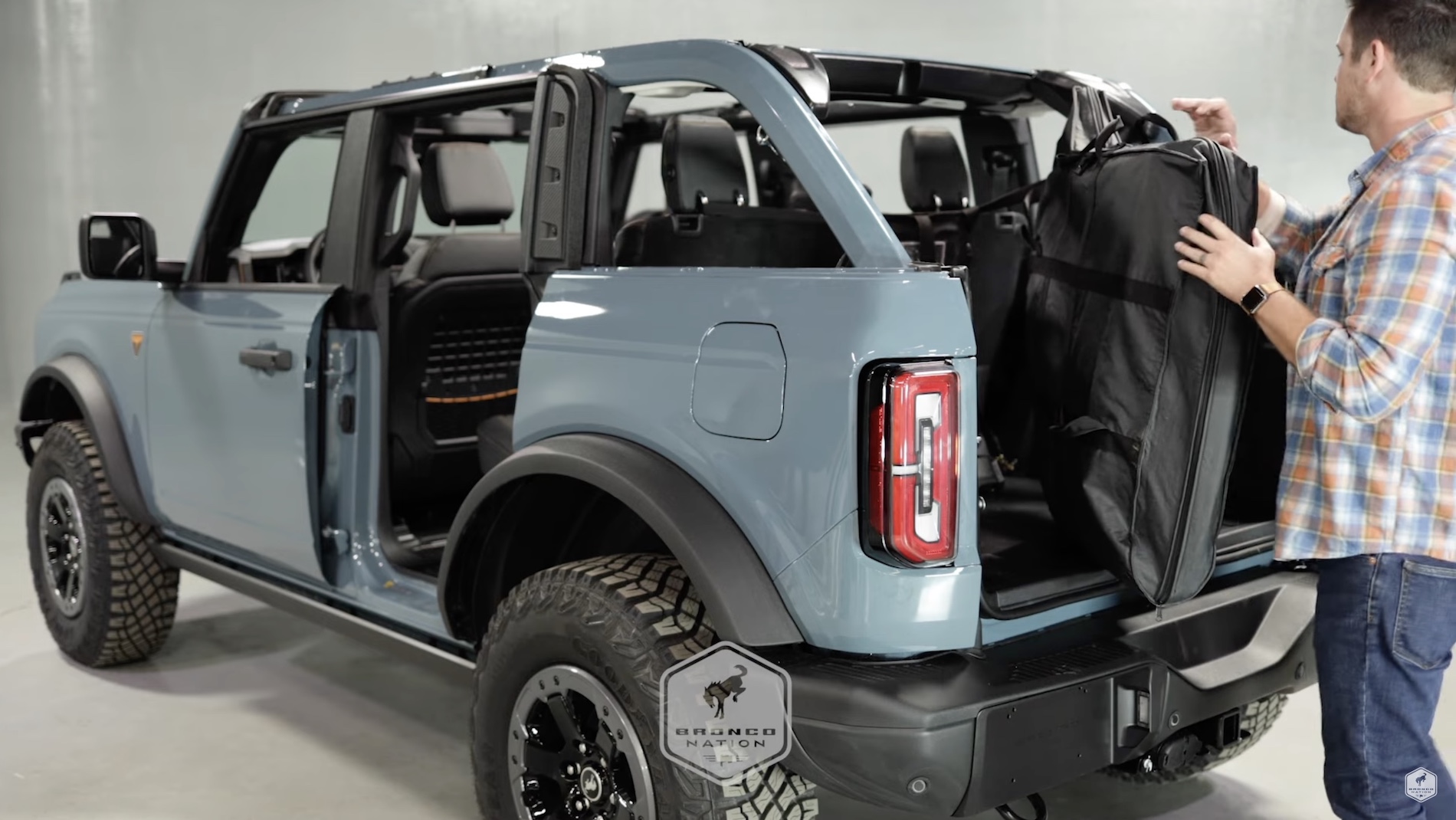 Video: 2021 Bronco Door Removal and Storage On Board - How-To ...