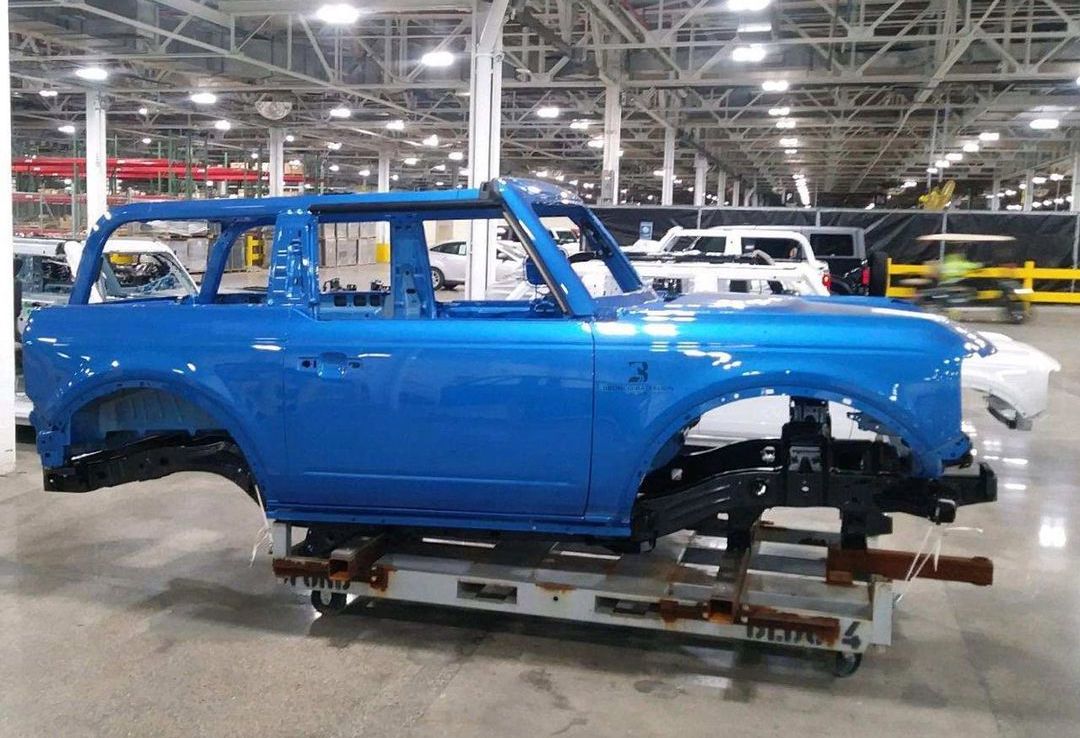 Velocity Blue Bronco Photos - 2 Door Body Shell | Bronco6G - 2021+ Ford ...