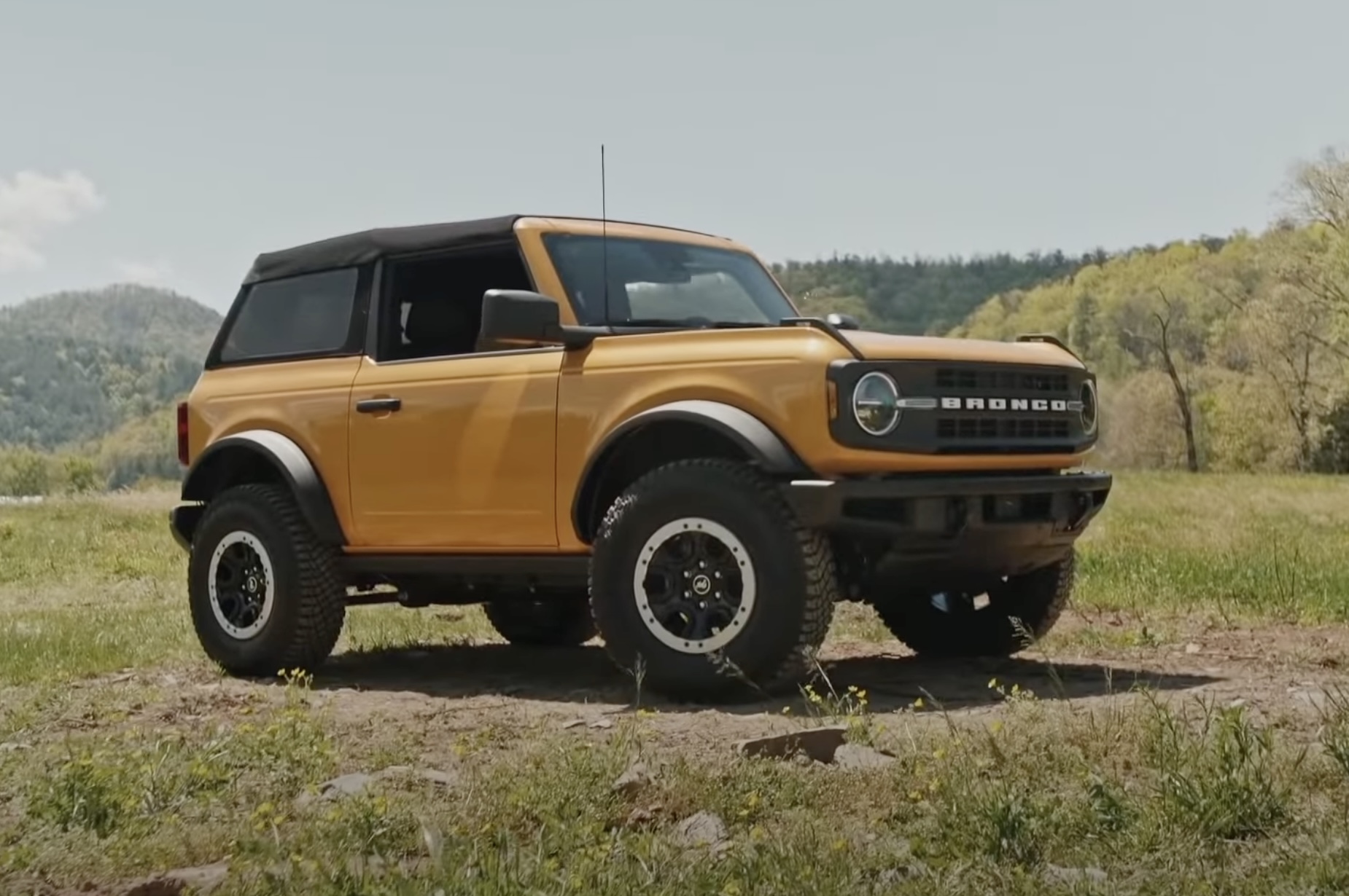 Black Diamond Walkaround Video! 2-door Cyber Orange | Bronco6G - 2021 ...