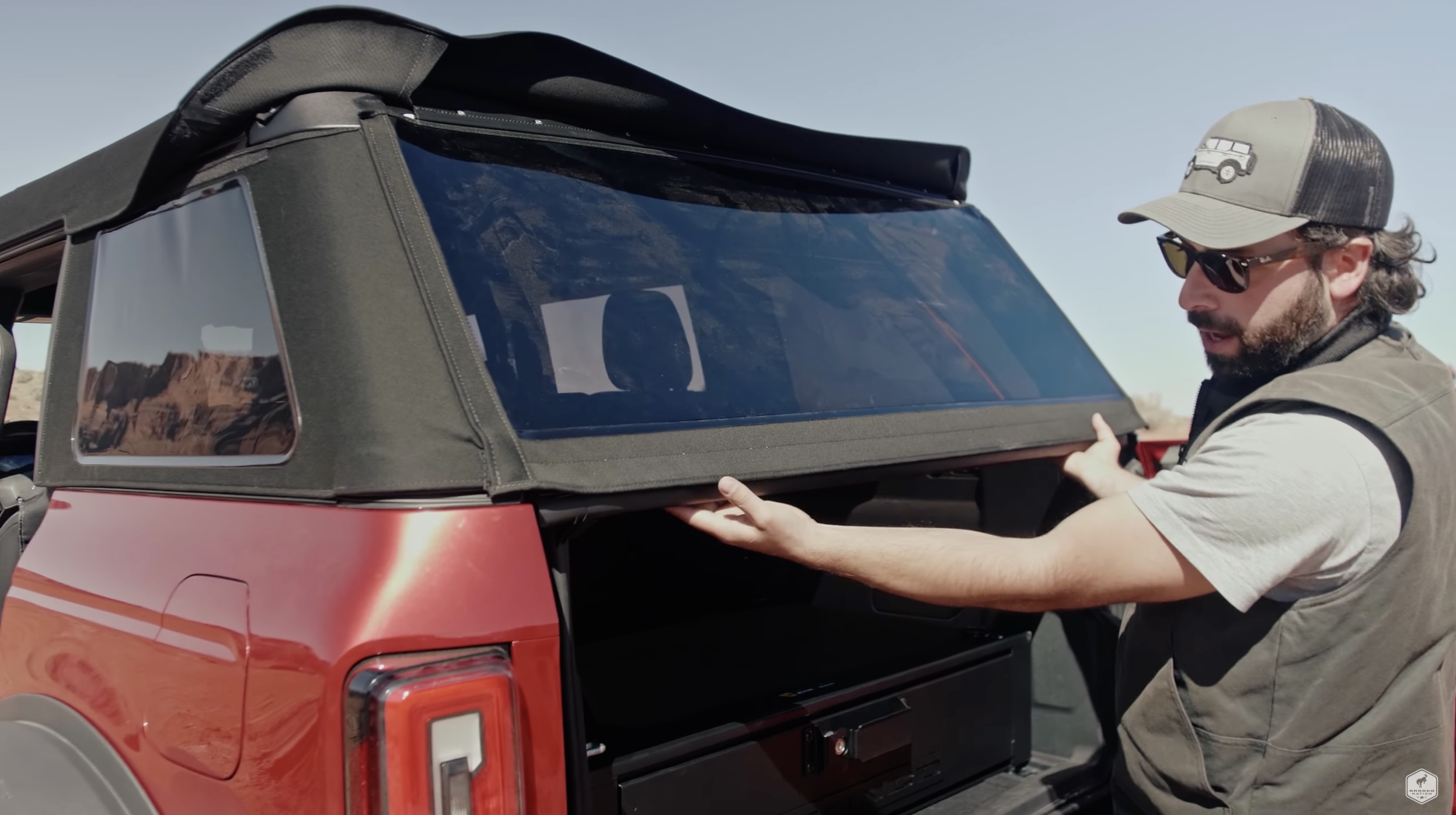 🎥: Bestop Fastback Soft Top Operation Demo | Bronco6G - 2021+ Ford ...