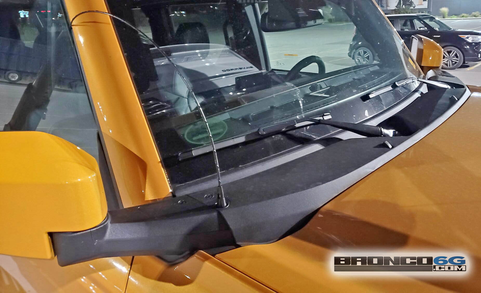 The Bronco still uses a whip antenna because AM/FM radio | Bronco6G ...