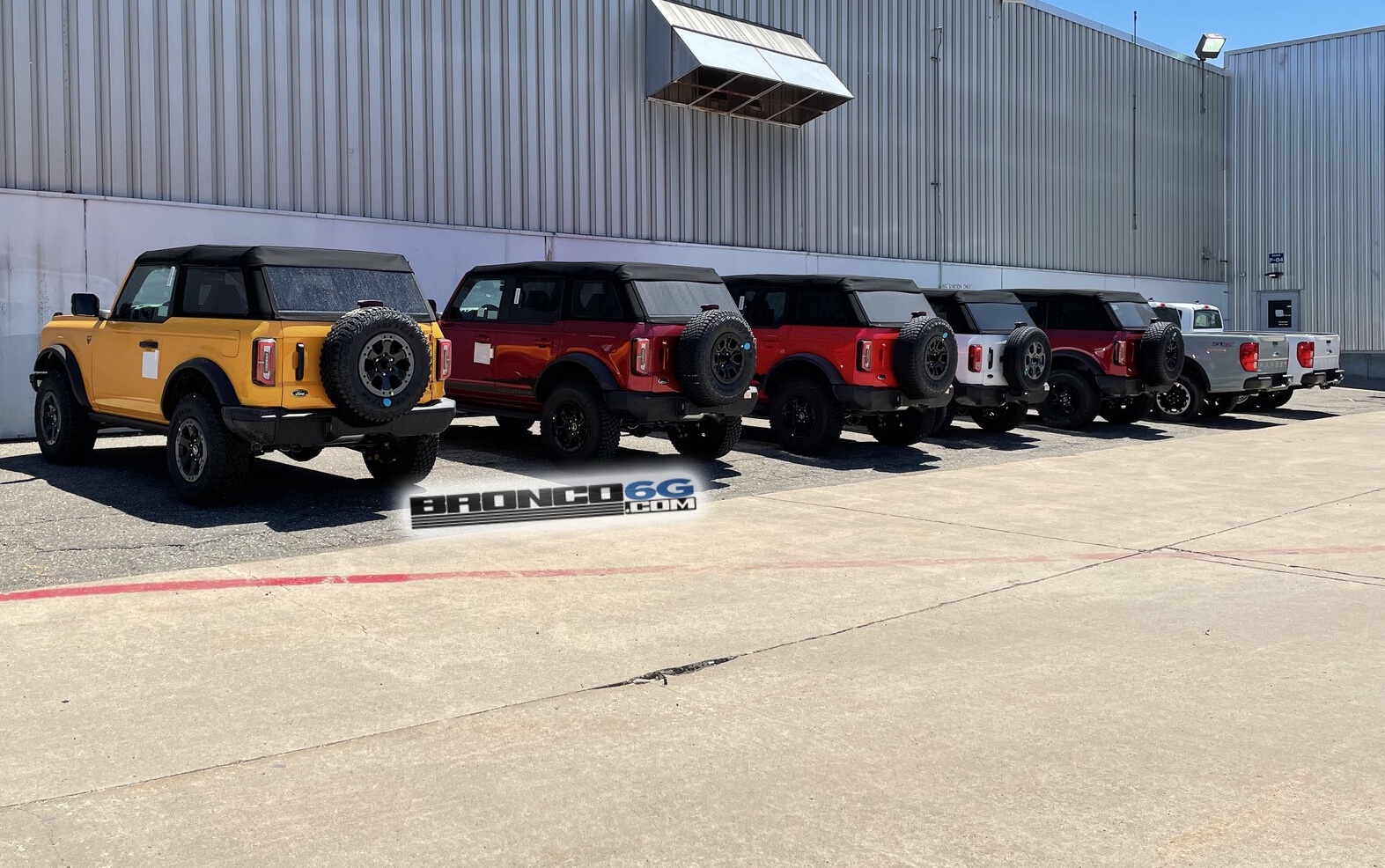 SPOTTED: MAP Broncos & 4DR Wildtrak vs F150 Raptor Comparison ...