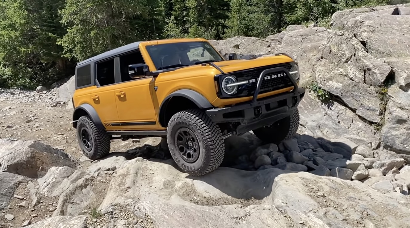 Footage of First Edition Bronco rock crawling with 392 Rubicon and ...