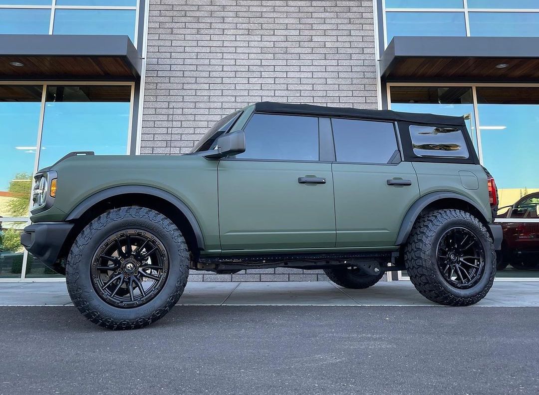 Matte Green Wrapped 2021 Bronco | Bronco6G - 2021+ Ford Bronco & Bronco ...