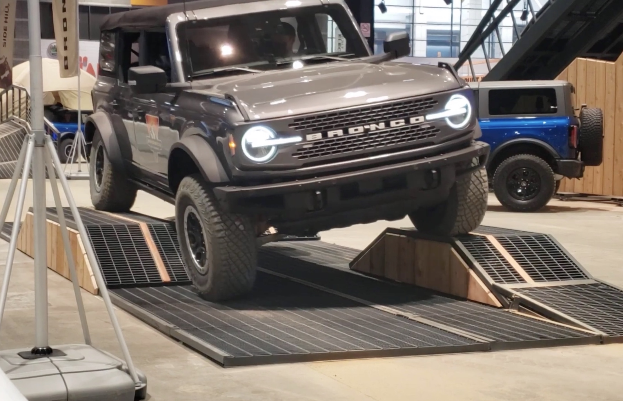 Bronco suspension articulation video from Chicago auto show demo rides ...
