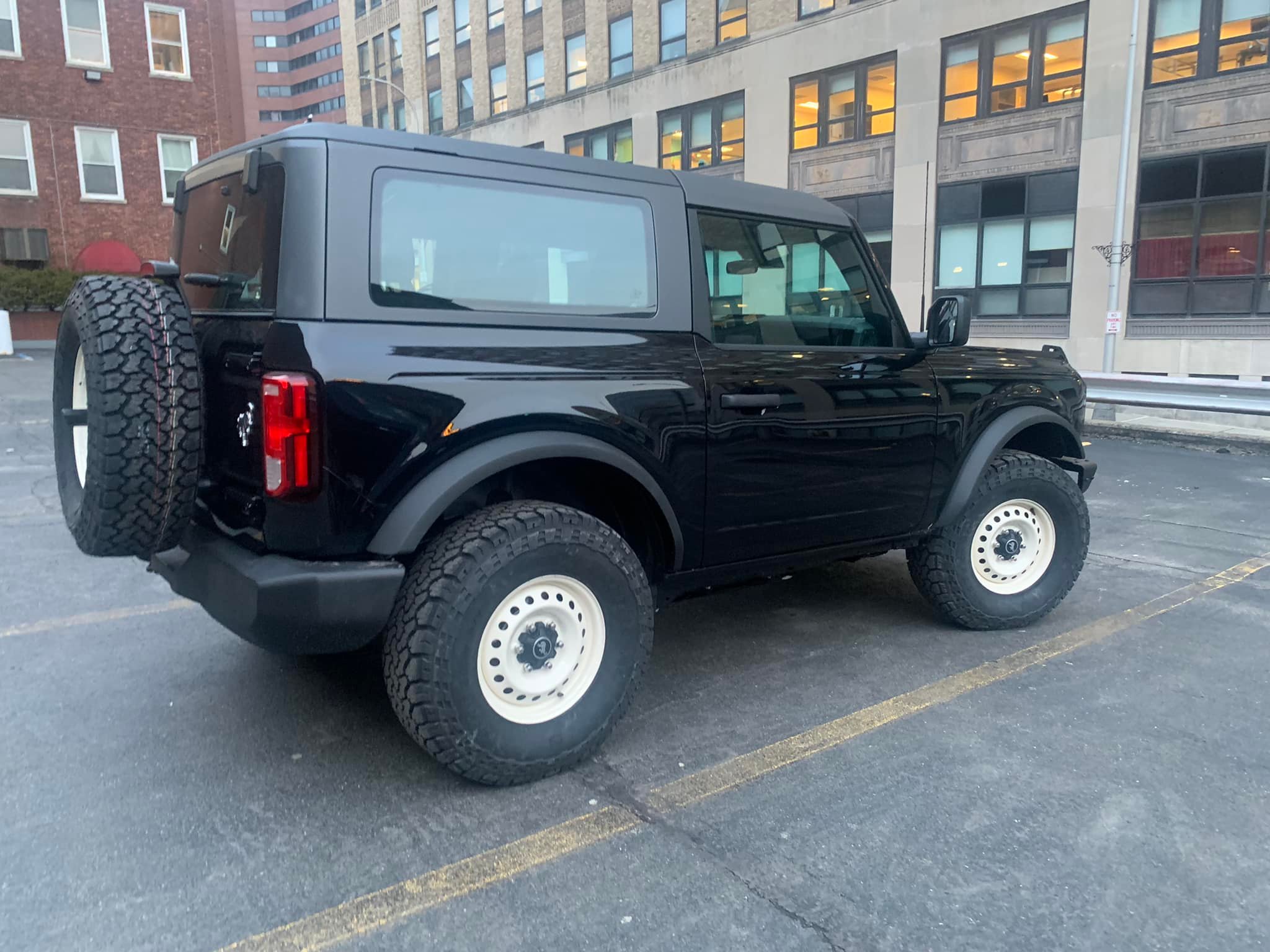 Base Bronco with off-white powder coat steelies and 33s | Bronco6G ...
