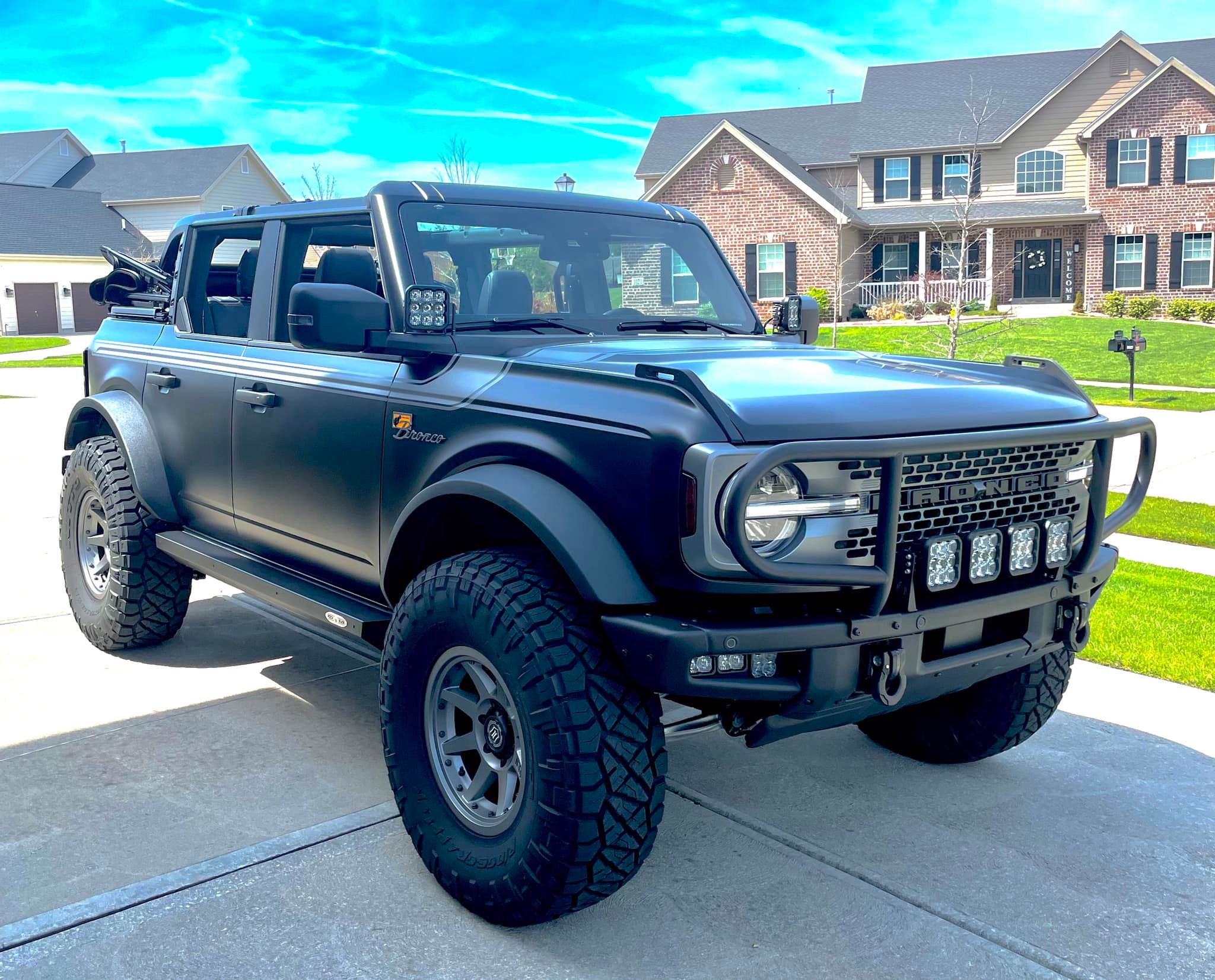 Stealth Bronco Build With Custom Grill Guard, 37's, 2.5" Lift, Icon ...