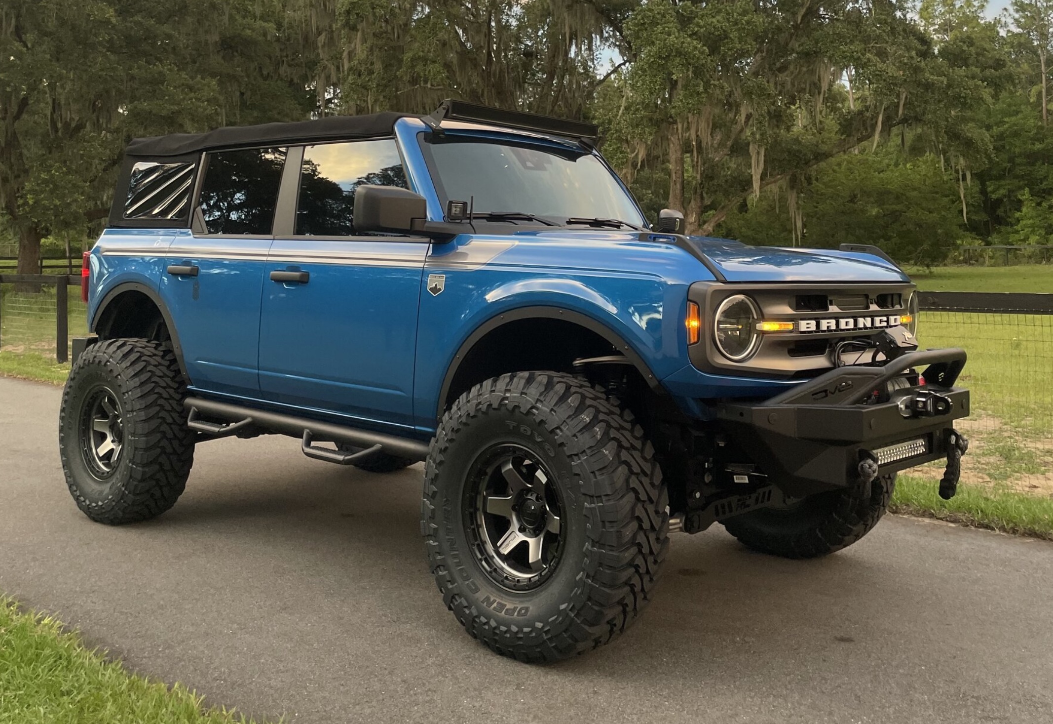 38's Installed today on 4.5" Lift, Fuel Blocks, 42" Quake Lightbar ...