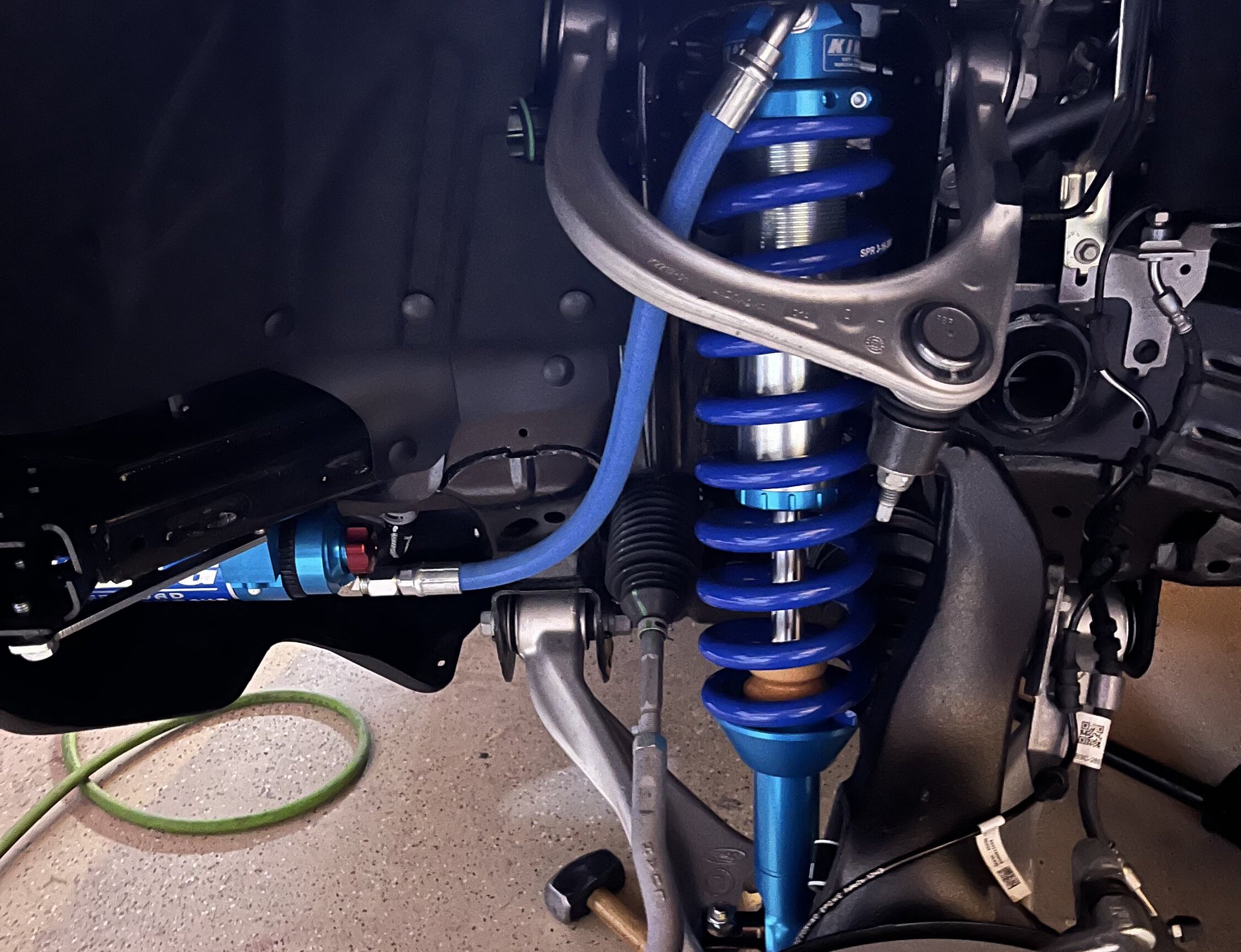 King Shocks DIY install underway UPDATED WITH NEW PICS | Bronco6G ...