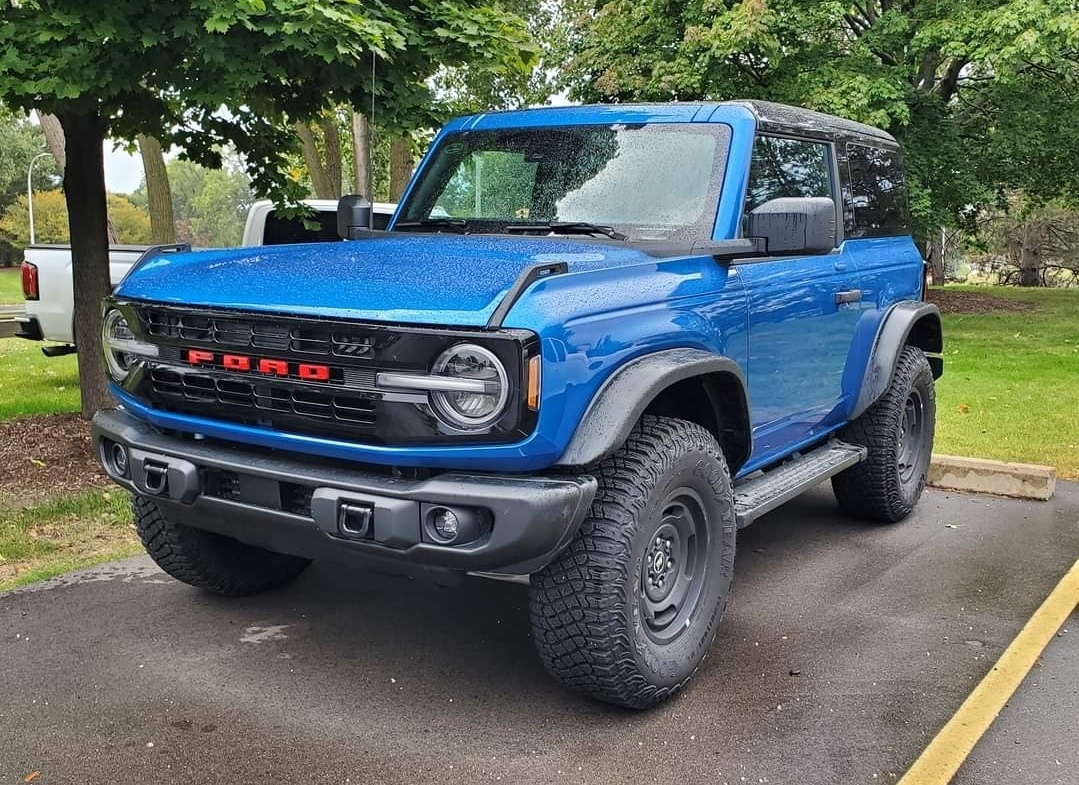 Heritage Edition Bronco 2-door in Velocity Blue w/ black flares and ...