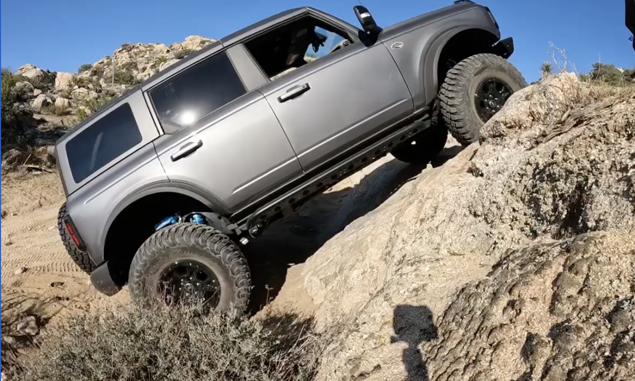 Wildtrak vs The Gatekeeper @ Valley of the Moon Trail | Bronco6G - 2021 ...