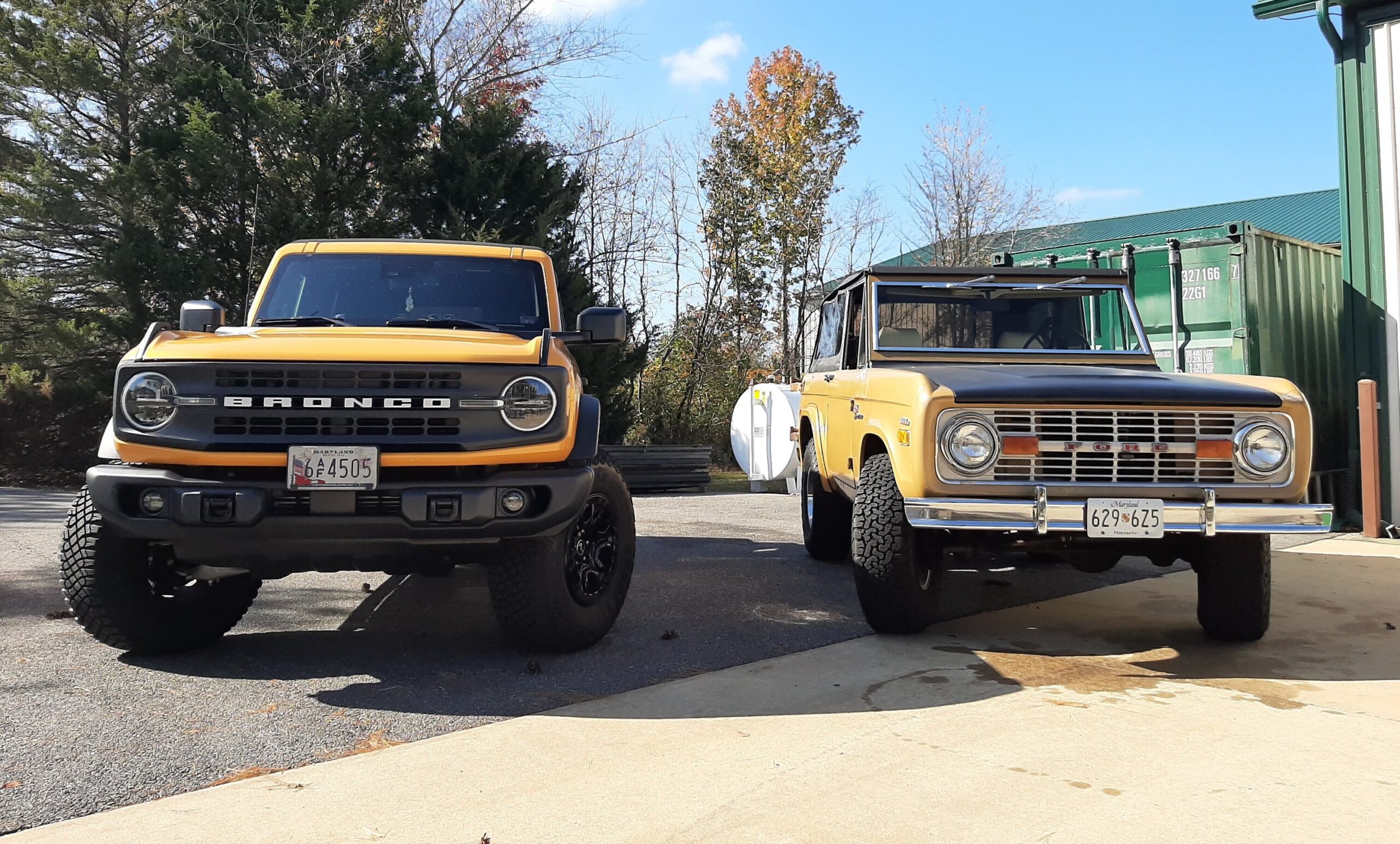 Past and Present Side by Side: 1970 & 2022 Broncos | Bronco6G - 2021 ...
