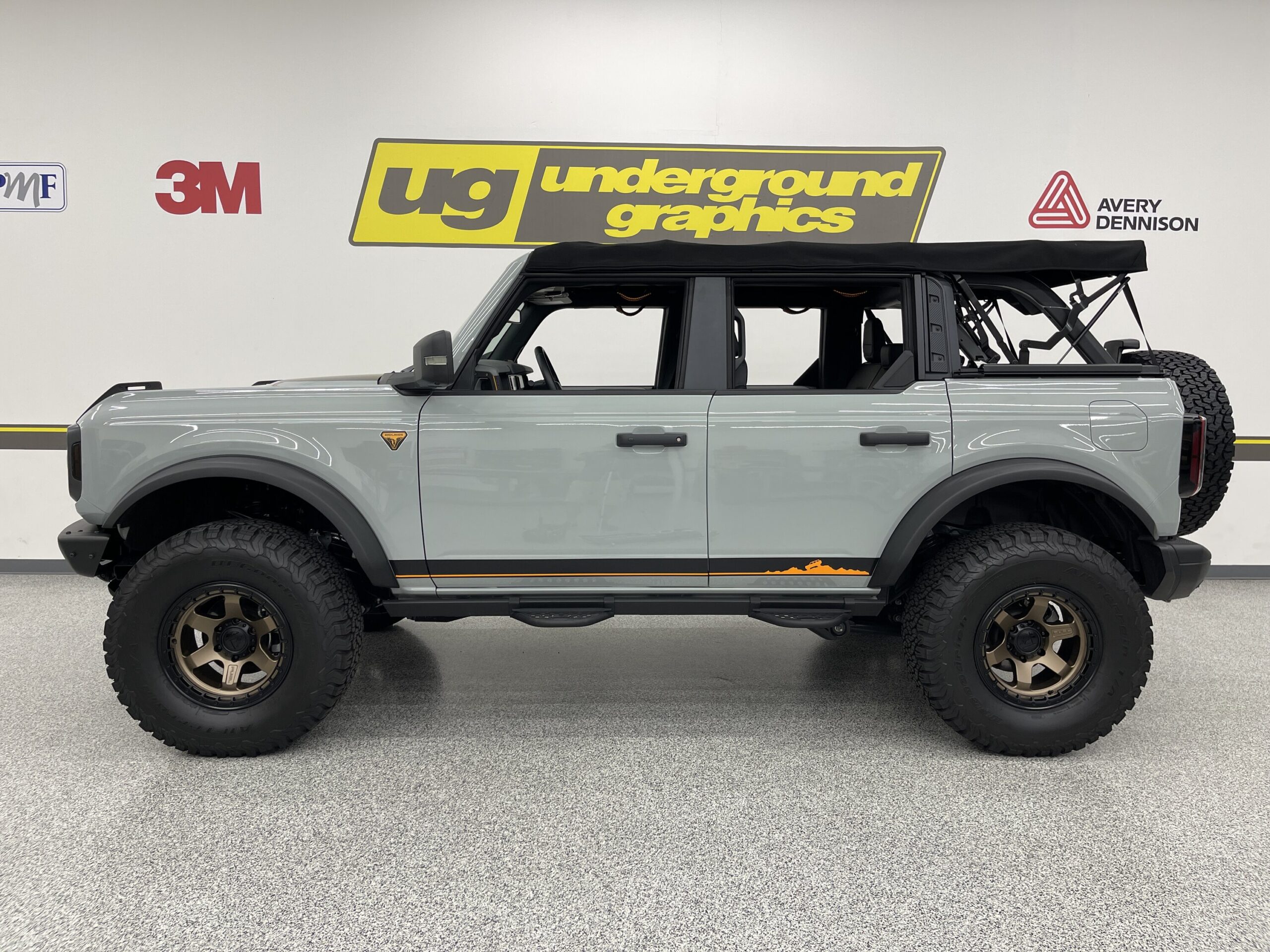 Bronco "Rocker" stripe kits: photos and info | Bronco6G - 2021+ Ford ...