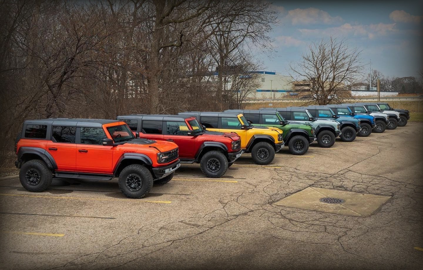 Bronco RAPTOR Colors - Photos Threads | Bronco6G - 2021+ Ford Bronco ...