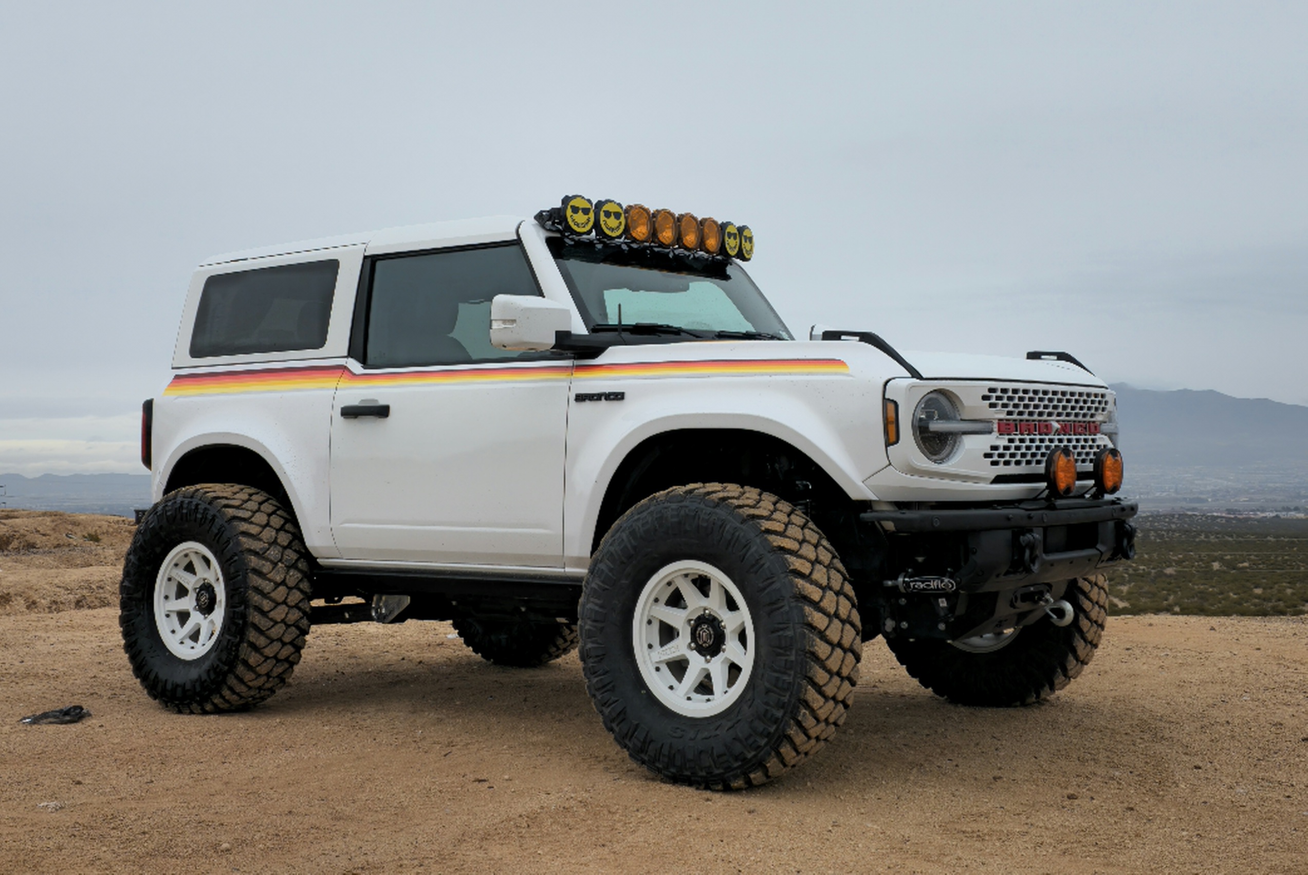 2 door Bronco white-on-white "heritage" trail rig | Bronco6G - 2021 ...