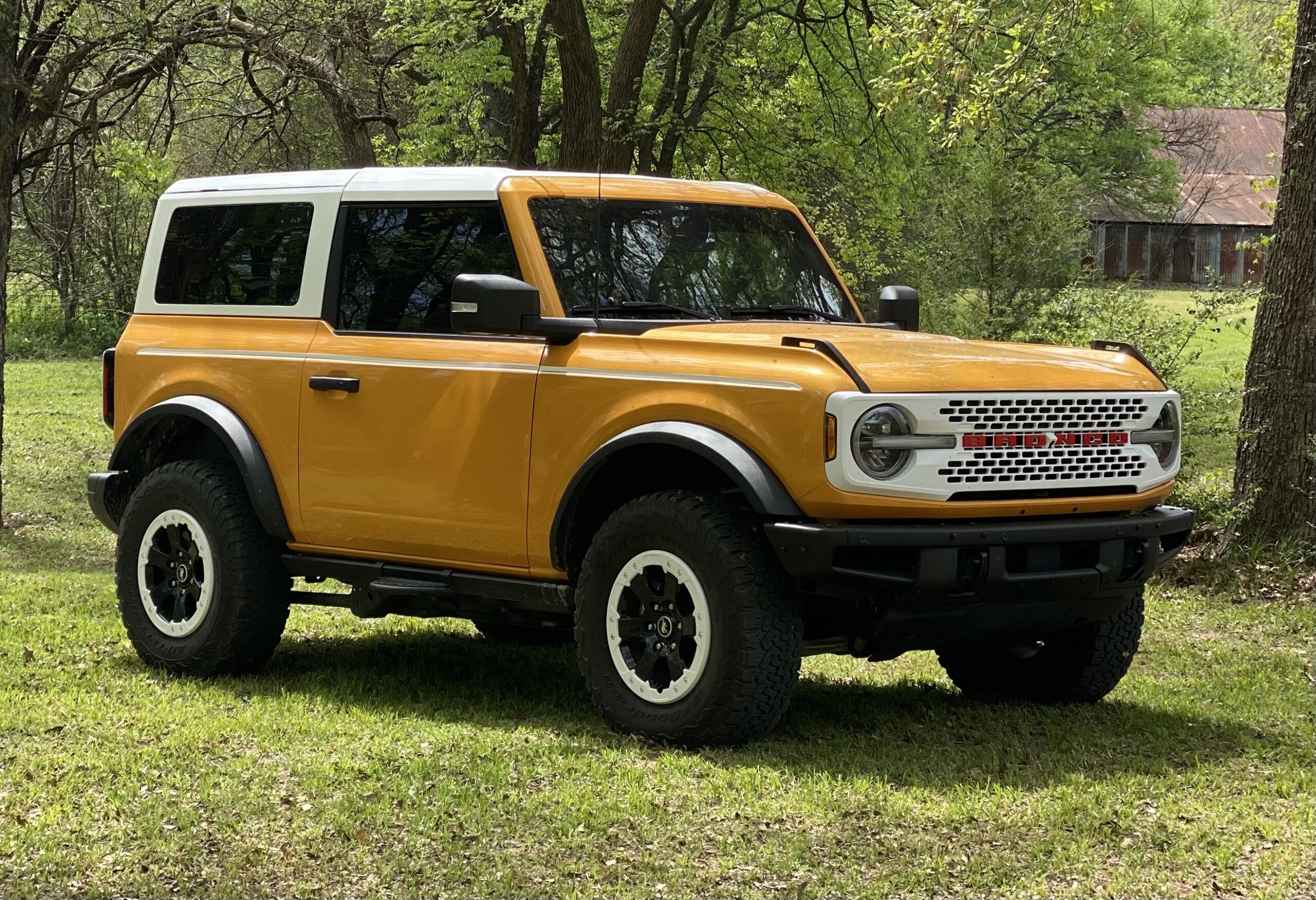 My DIY Bronco heritage build: wrapped white top + painted grille ...