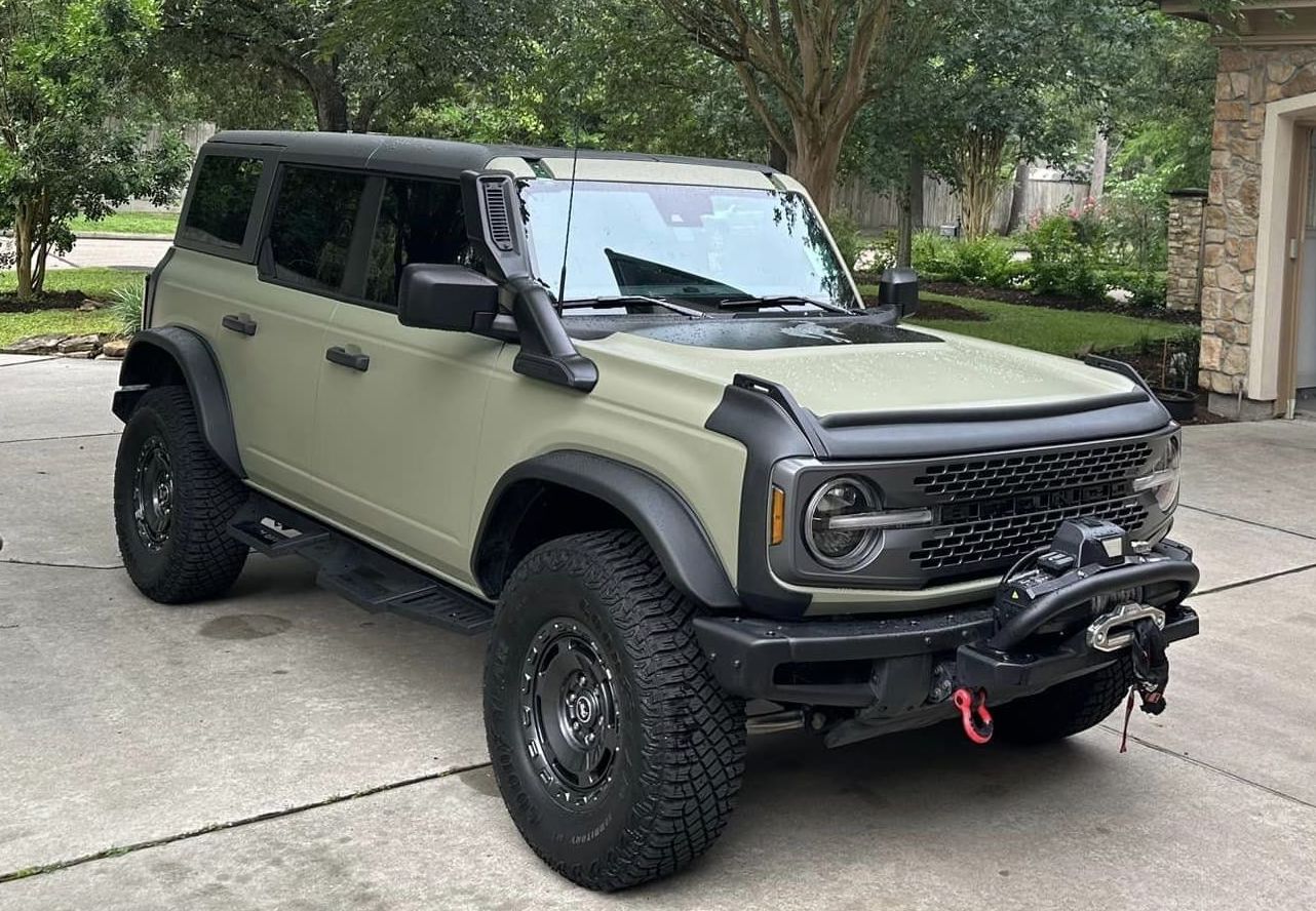 Matte Khaki Green wrap Bronco Everglades looks awesome | Bronco6G ...